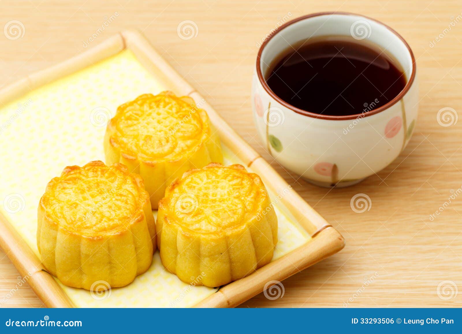 Chinese Traditional Mooncake and Tea Stock Photo - Image of cuisine ...