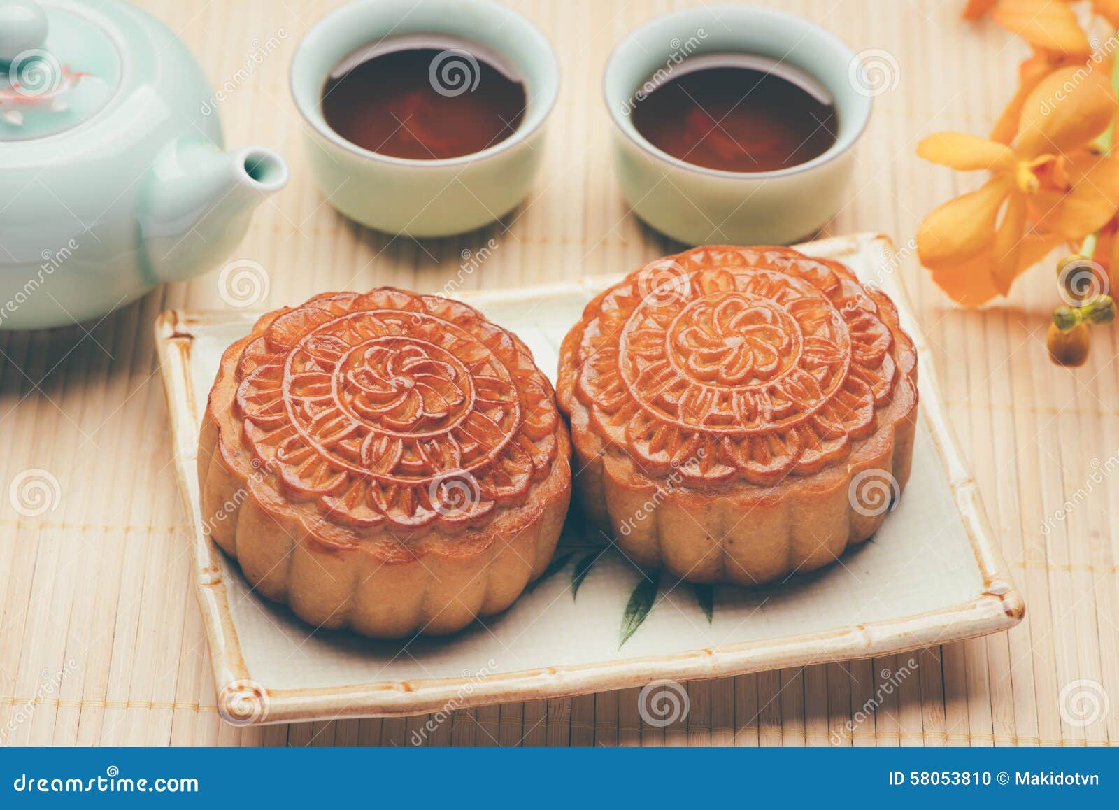 Chinese Traditional Mooncake and Tea Stock Photo - Image of baked, moon ...