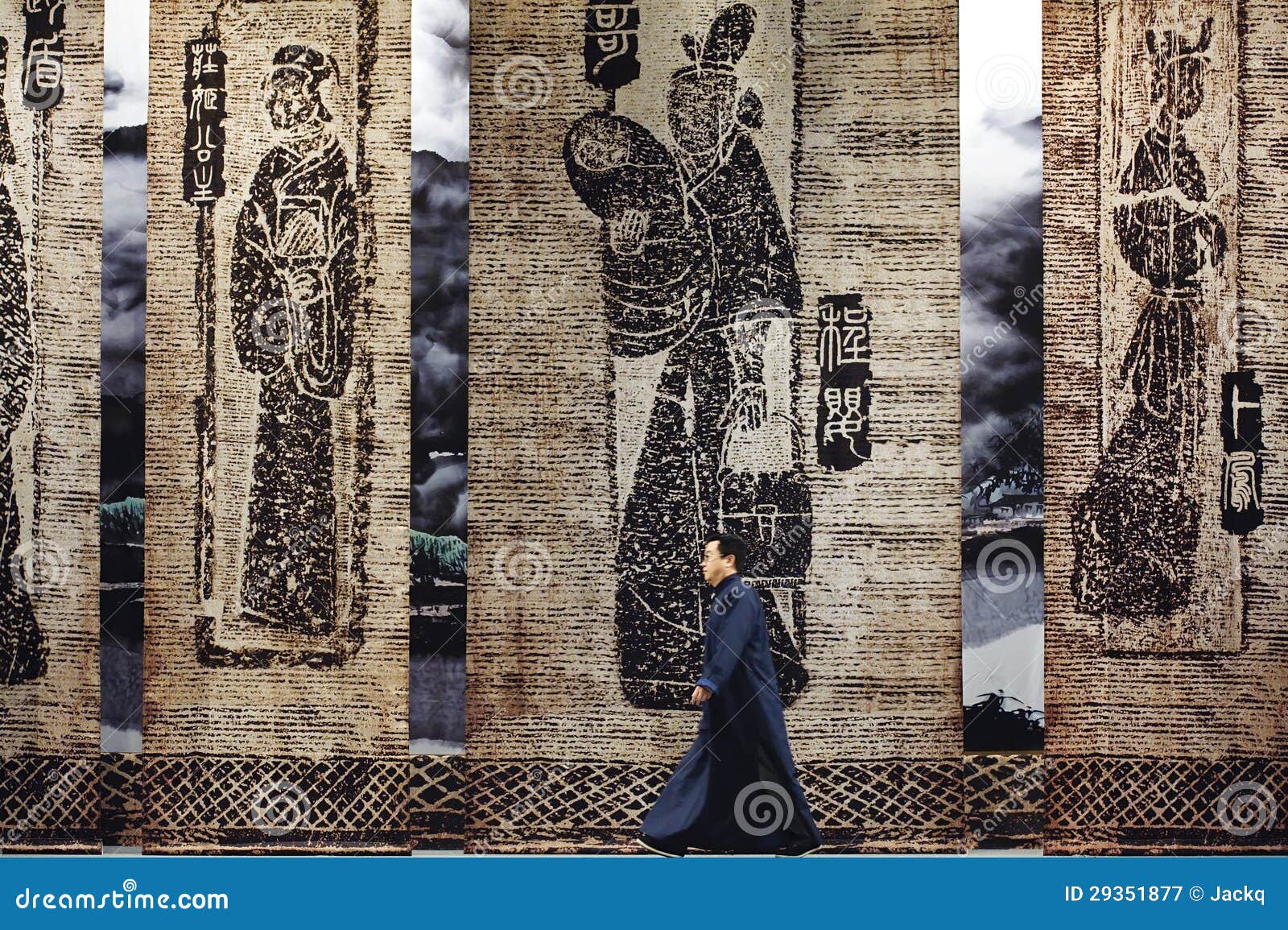 Chinese Traditional Opera Actor with Theatrical Costume Editorial ...