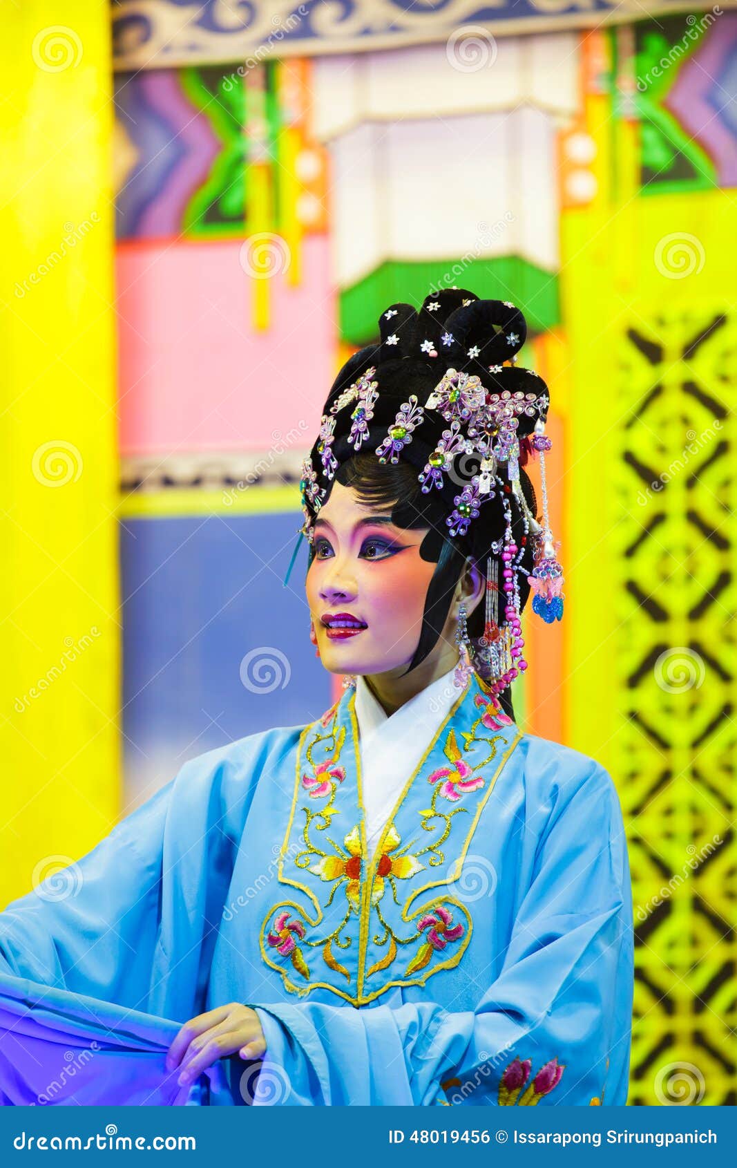 Chinese traditional opera editorial photo. Image of drama - 48019456