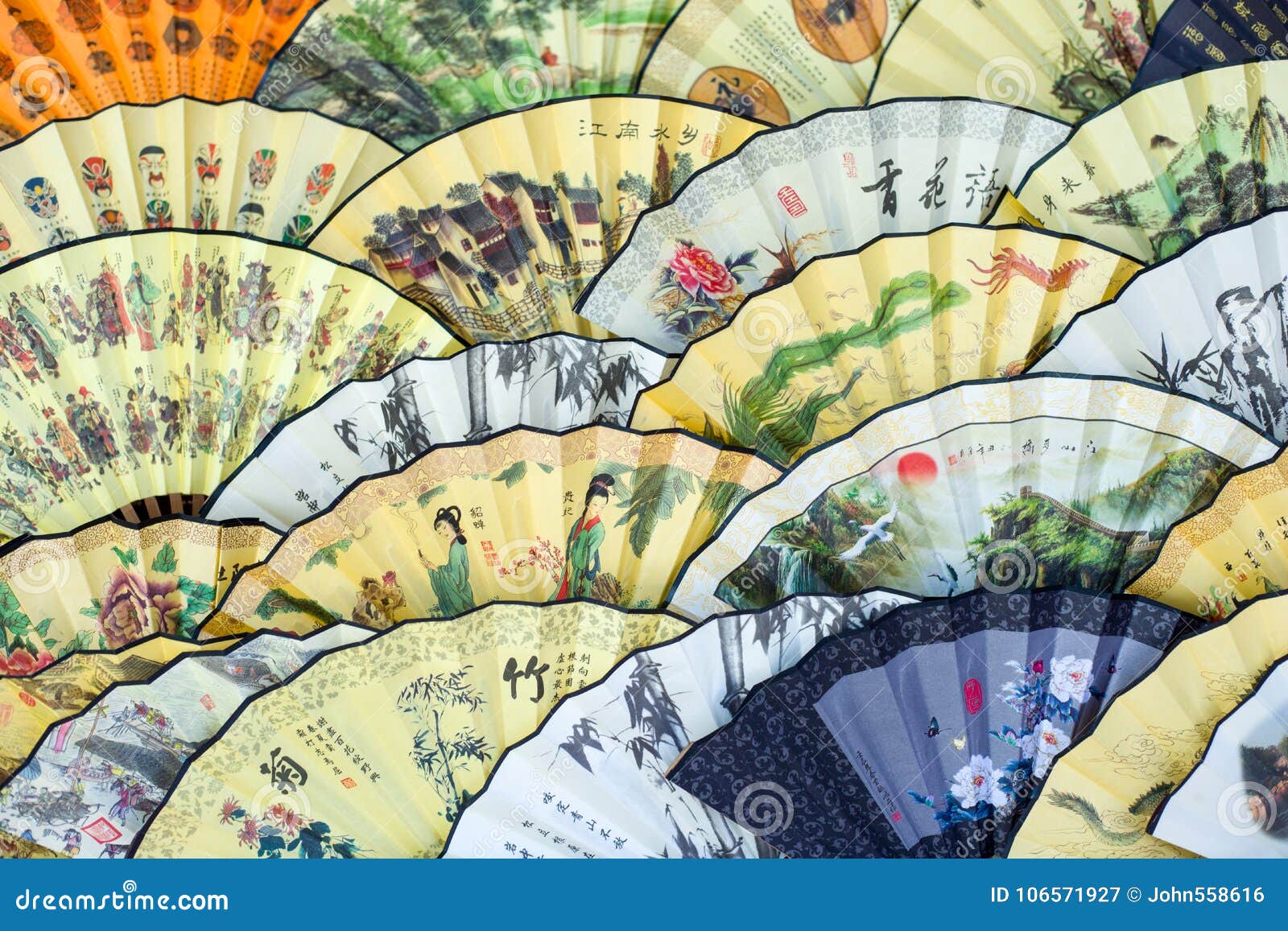 The Chinese fans editorial photography. Image of designs - 106571927