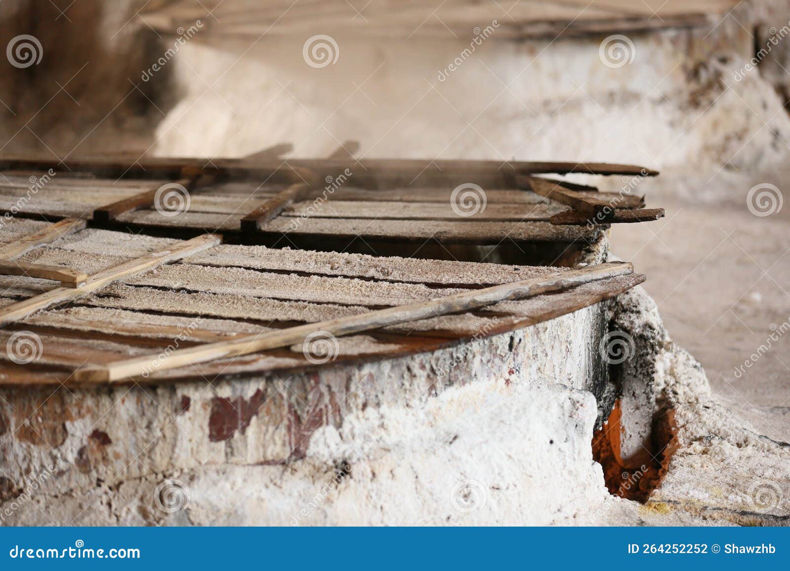 Chinese Traditional Salt Production Stock Photo - Image of cooking ...