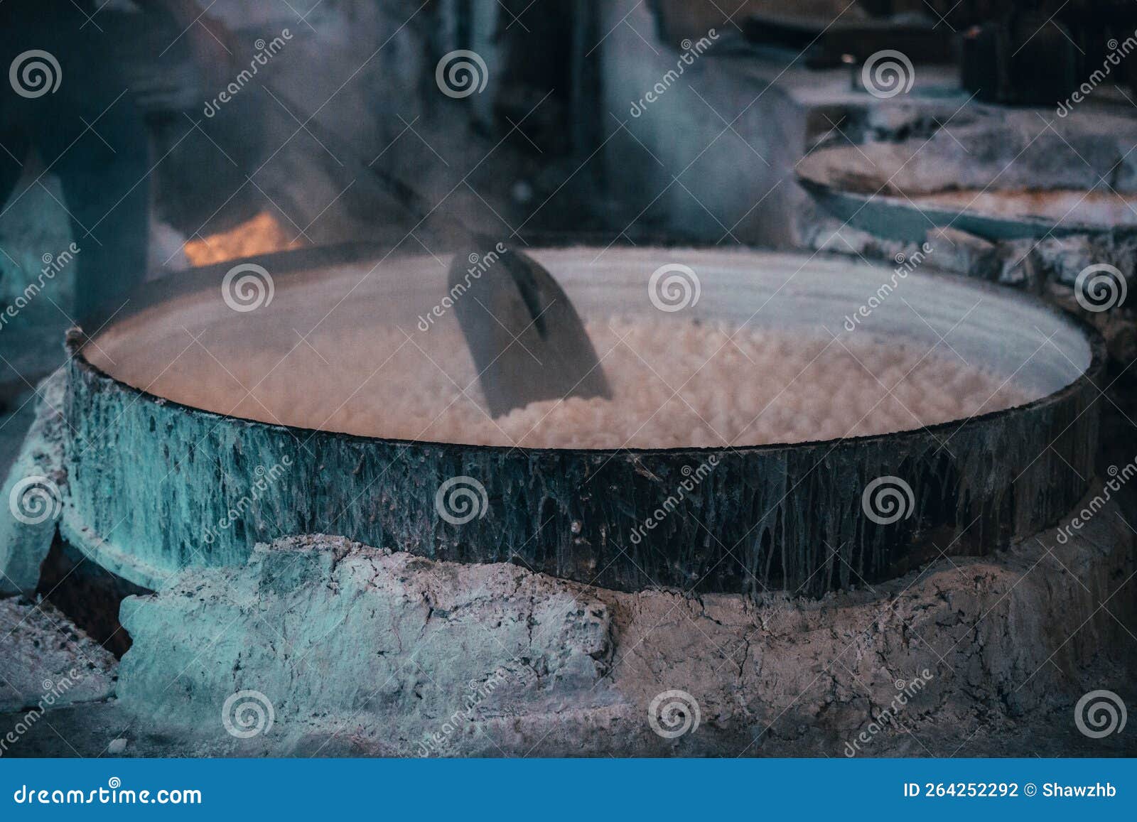 Chinese Traditional Salt Production Editorial Photography - Image of ...