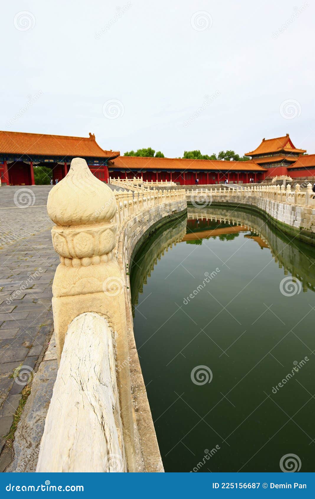 Chinese Traditional Style of Architecture Stock Image - Image of city ...