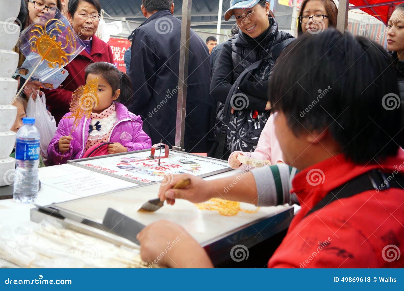 Chinese Volksdouane: Stroop Het Schilderen Redactionele Stock Foto ...