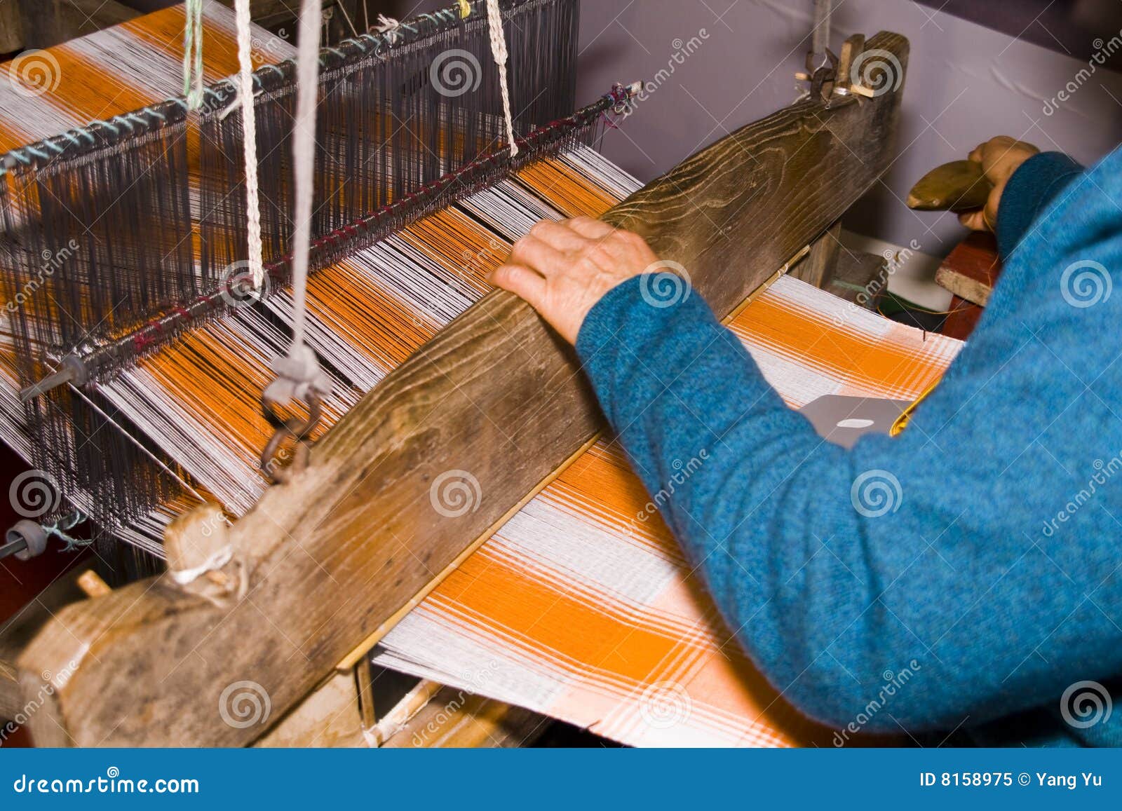 Chinese weaver stock image. Image of craftsmanship, fabric - 8158975