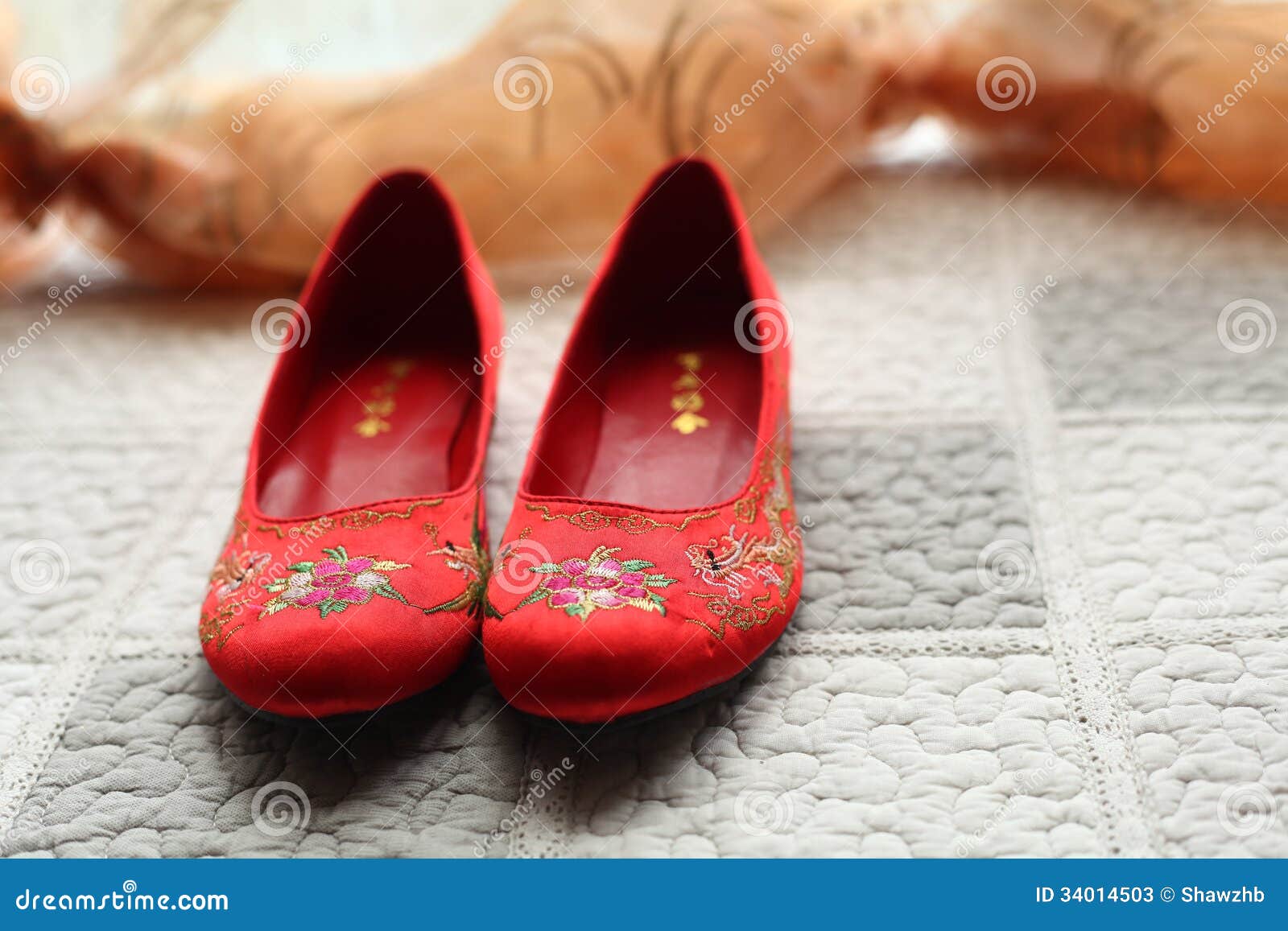 Chinese wedding shoes stock image. Image of happiness - 34014503