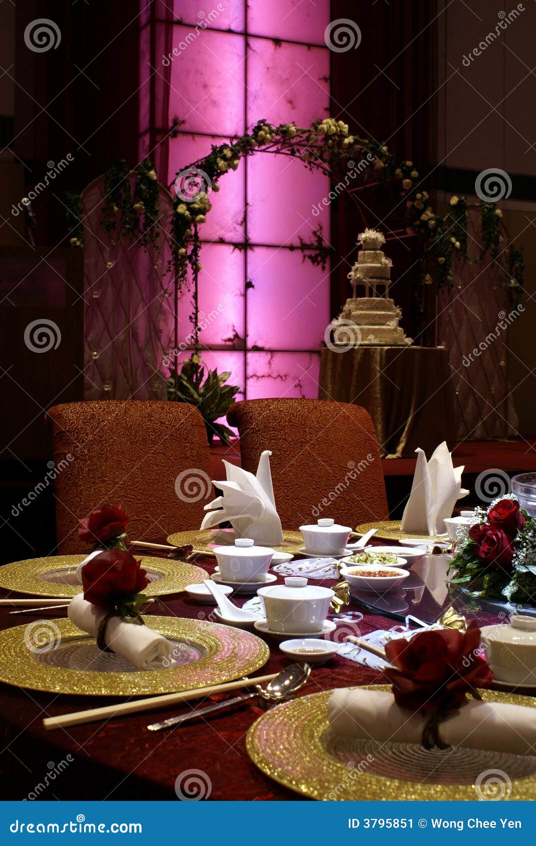 Chinese Wedding Table Setting Stock Image - Image of fancy, graduating ...
