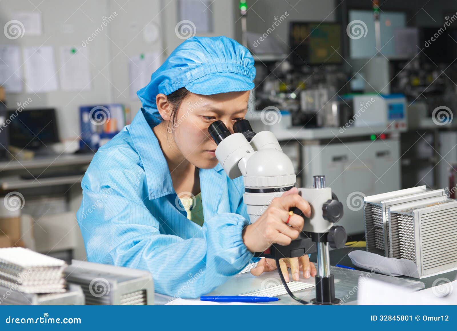Chinese Worker Monitors the Quality Stock Image - Image of people ...