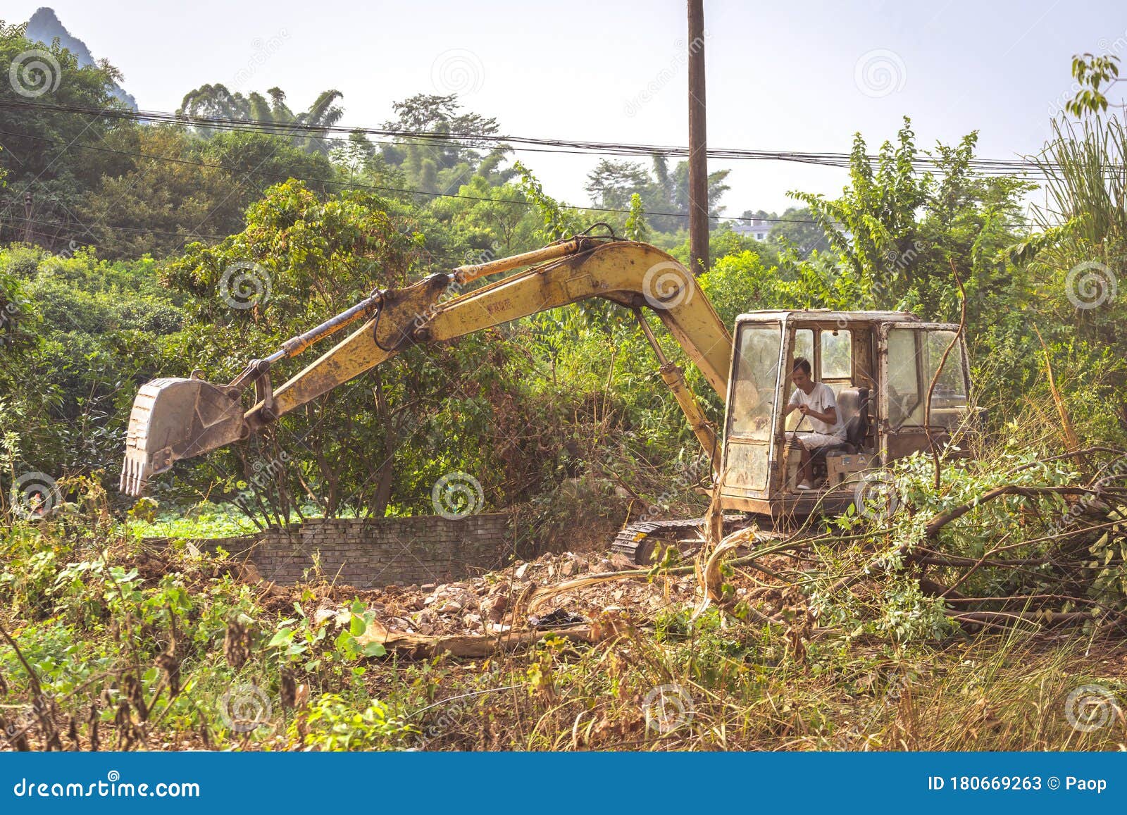 Chinese Digger Operator at Work Editorial Stock Photo - Image of build ...