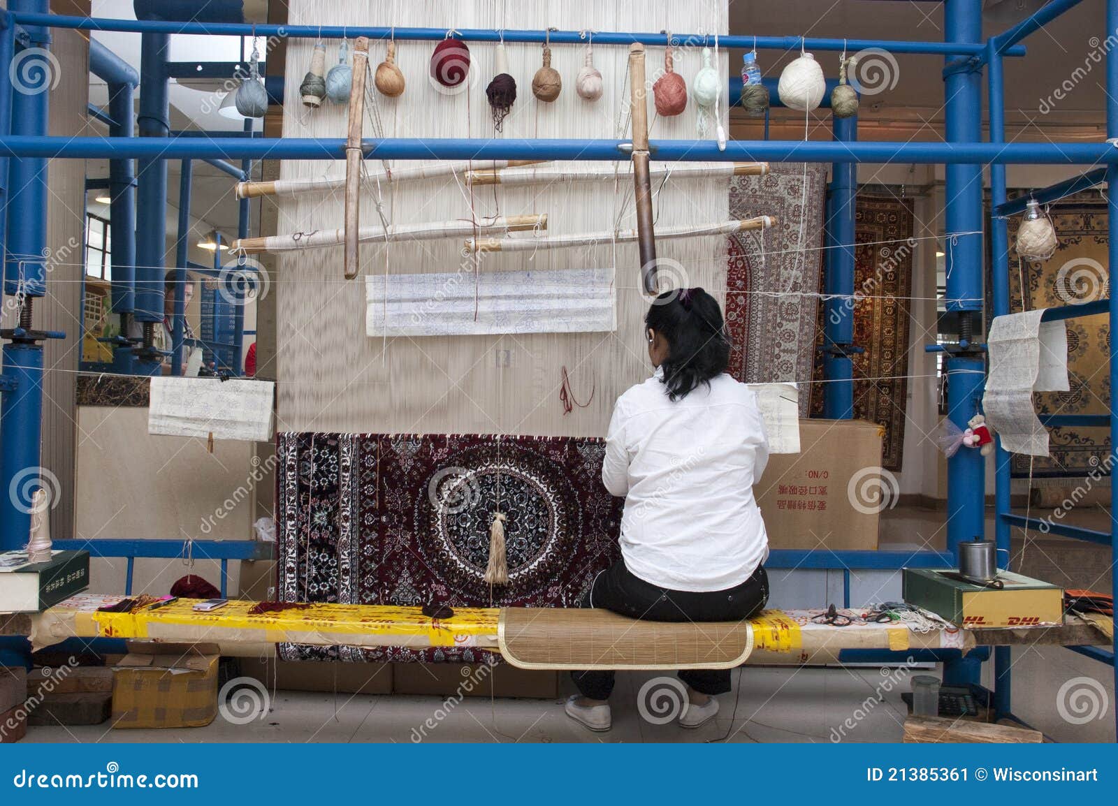 Chinese Worker, Weaving Silk Carpet Shanghai China Editorial Photo ...