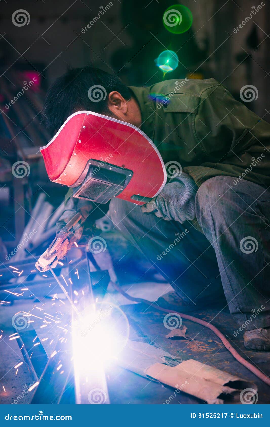 Chinese Worker Welding Metal Stock Image - Image of working, worker ...