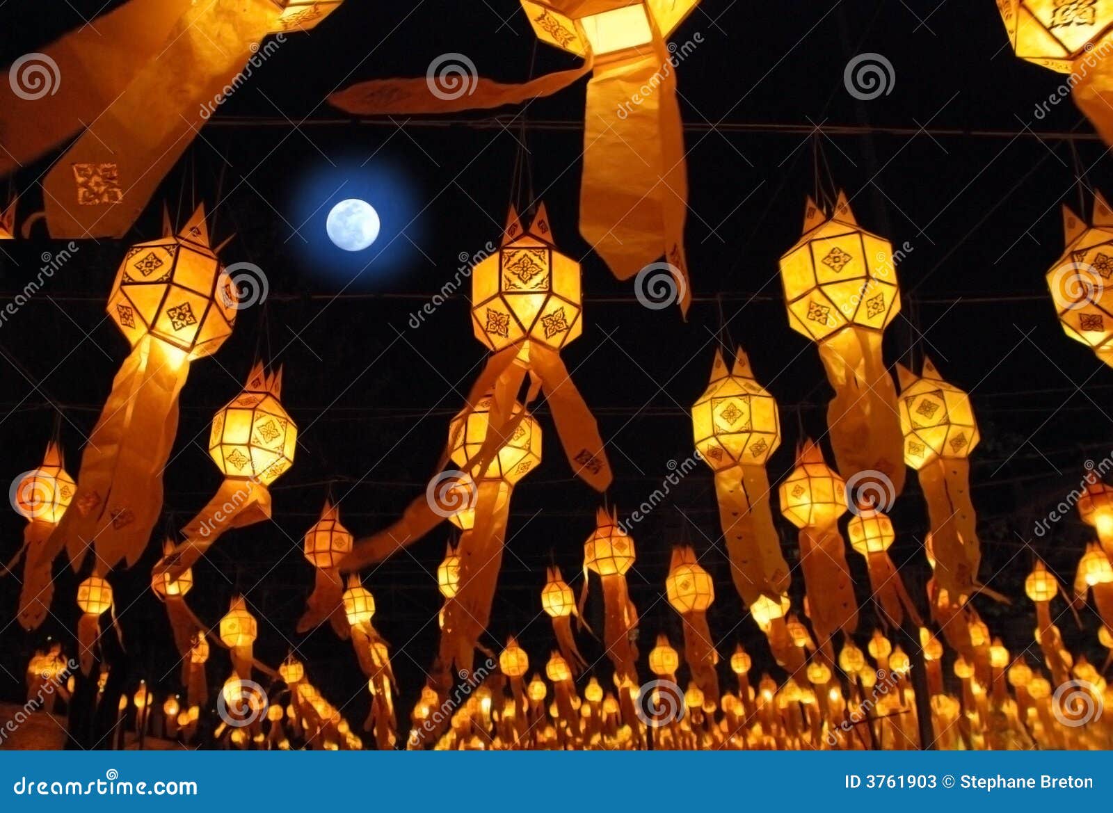 Chinesische Laternen 5 stockbild. Bild von laterne, asiatisch - 3761903