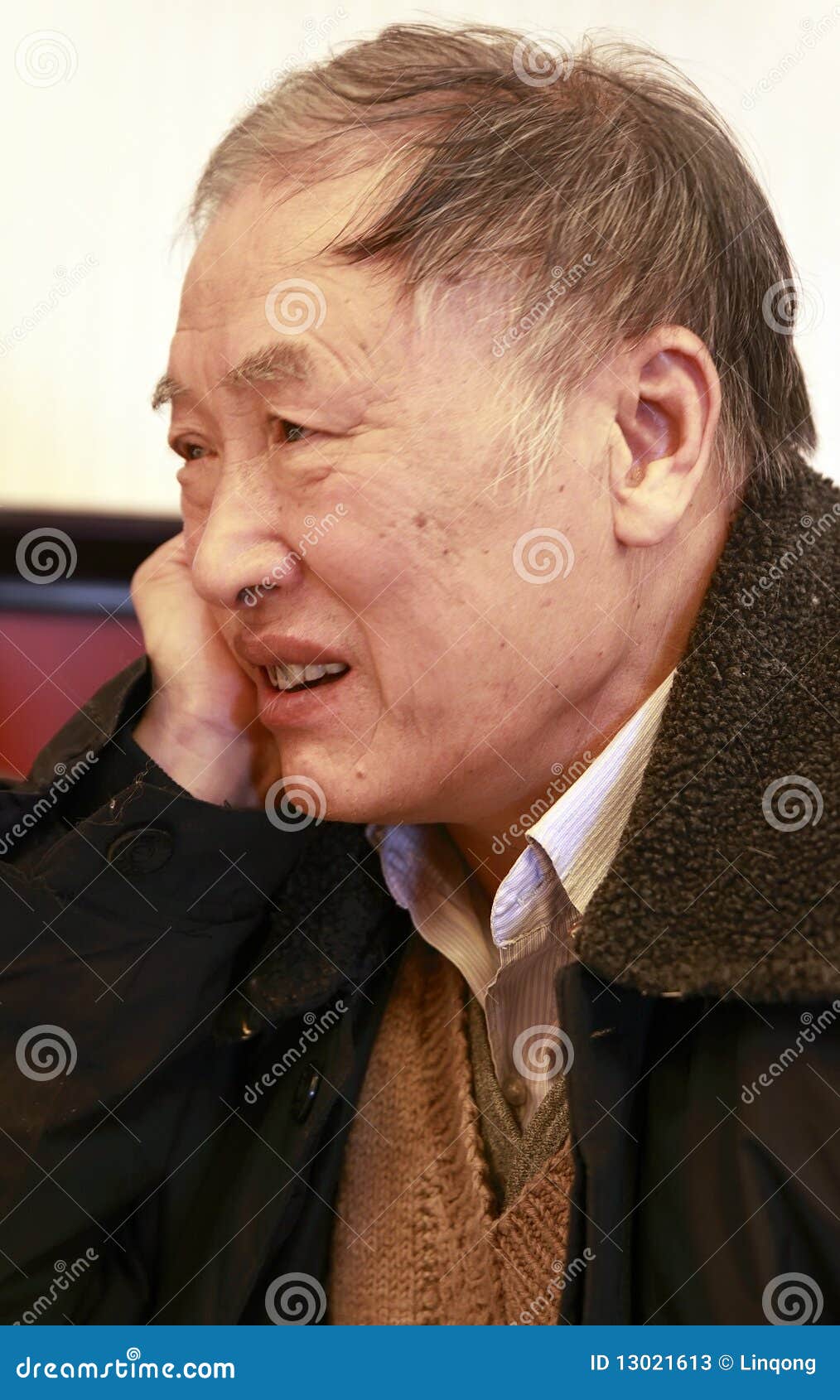 Chinesischer alter Mann stockbild. Bild von porzellan - 13021613
