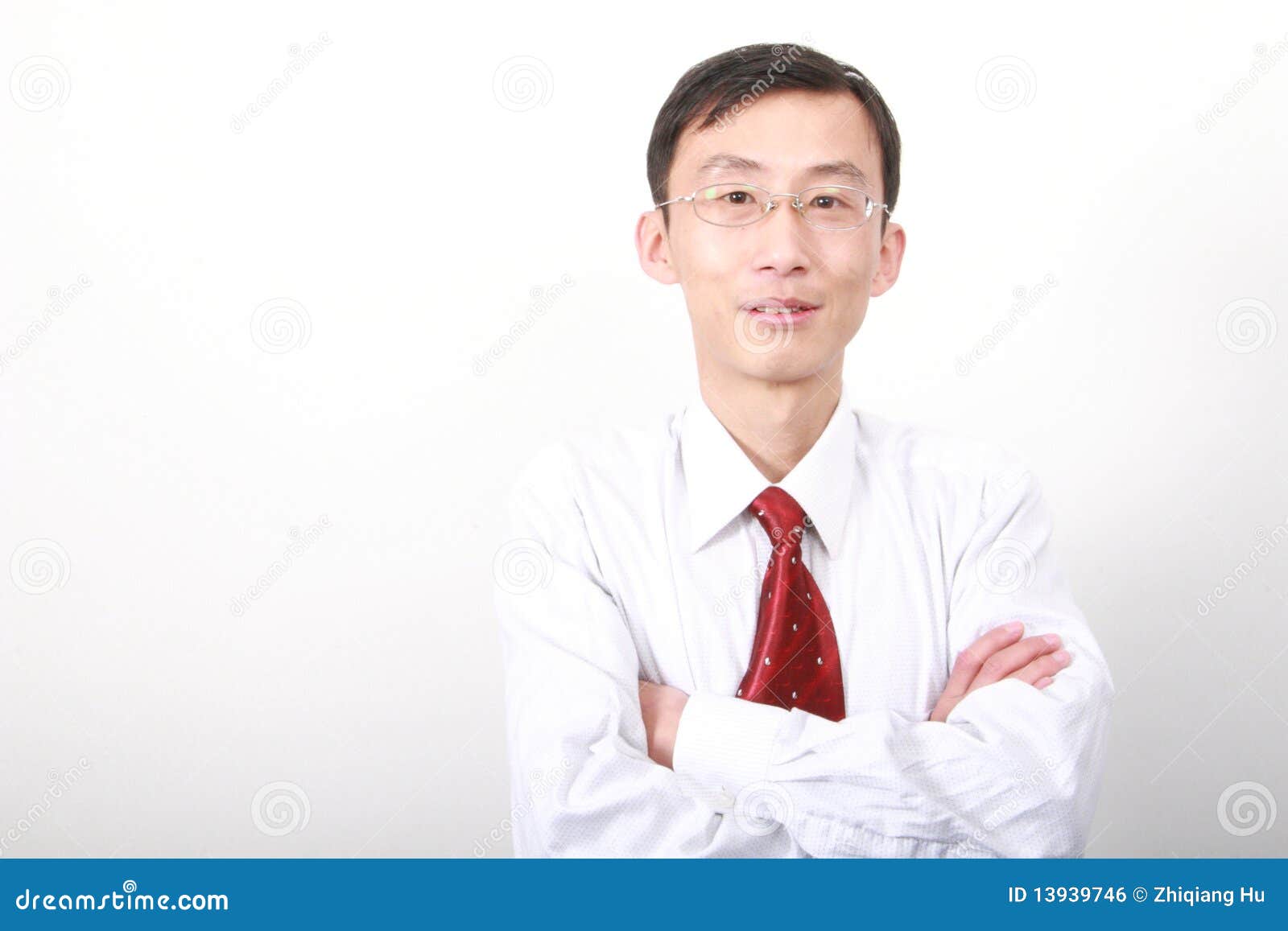 Chinesischer junger Mann stockfoto. Bild von getrennt - 13939746