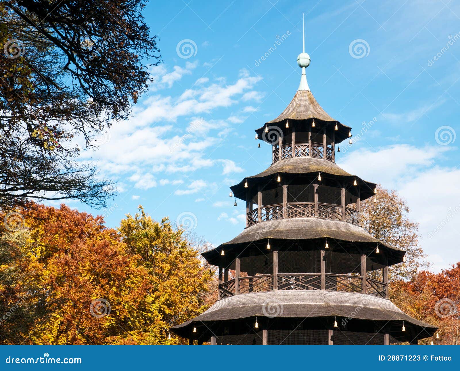 Chinesischer turm - munich stock image. Image of sunlight - 28871223