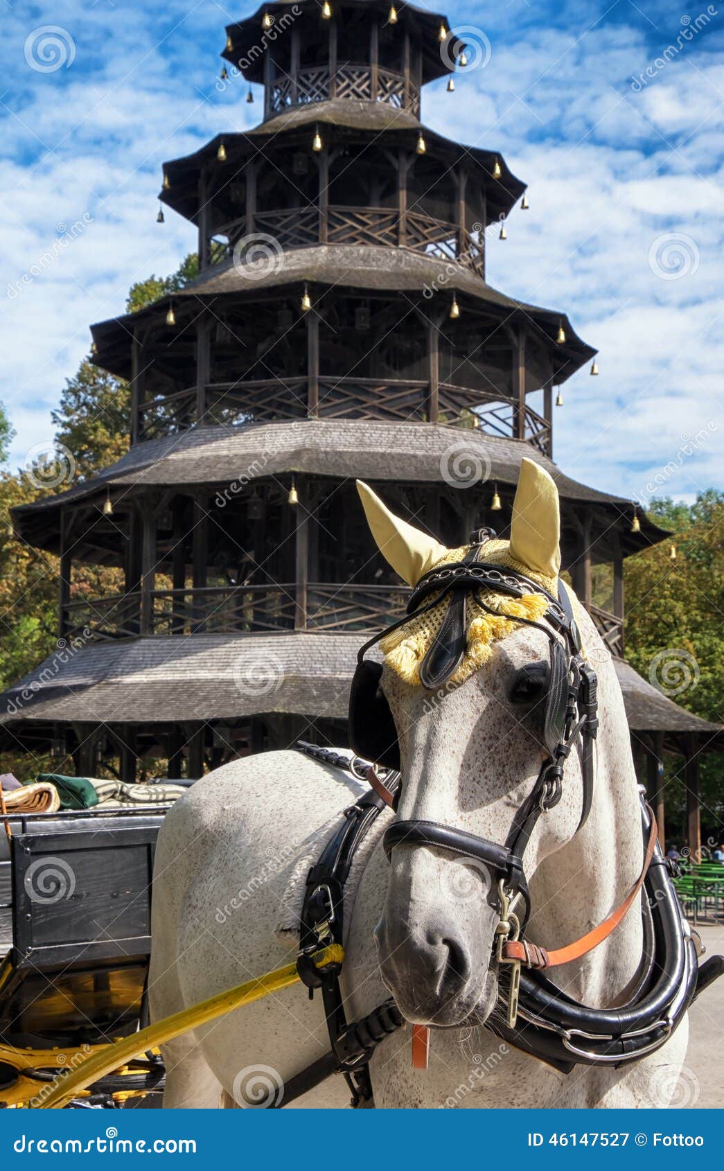 Chinesischer turm - munich stock image. Image of architectural - 46147527