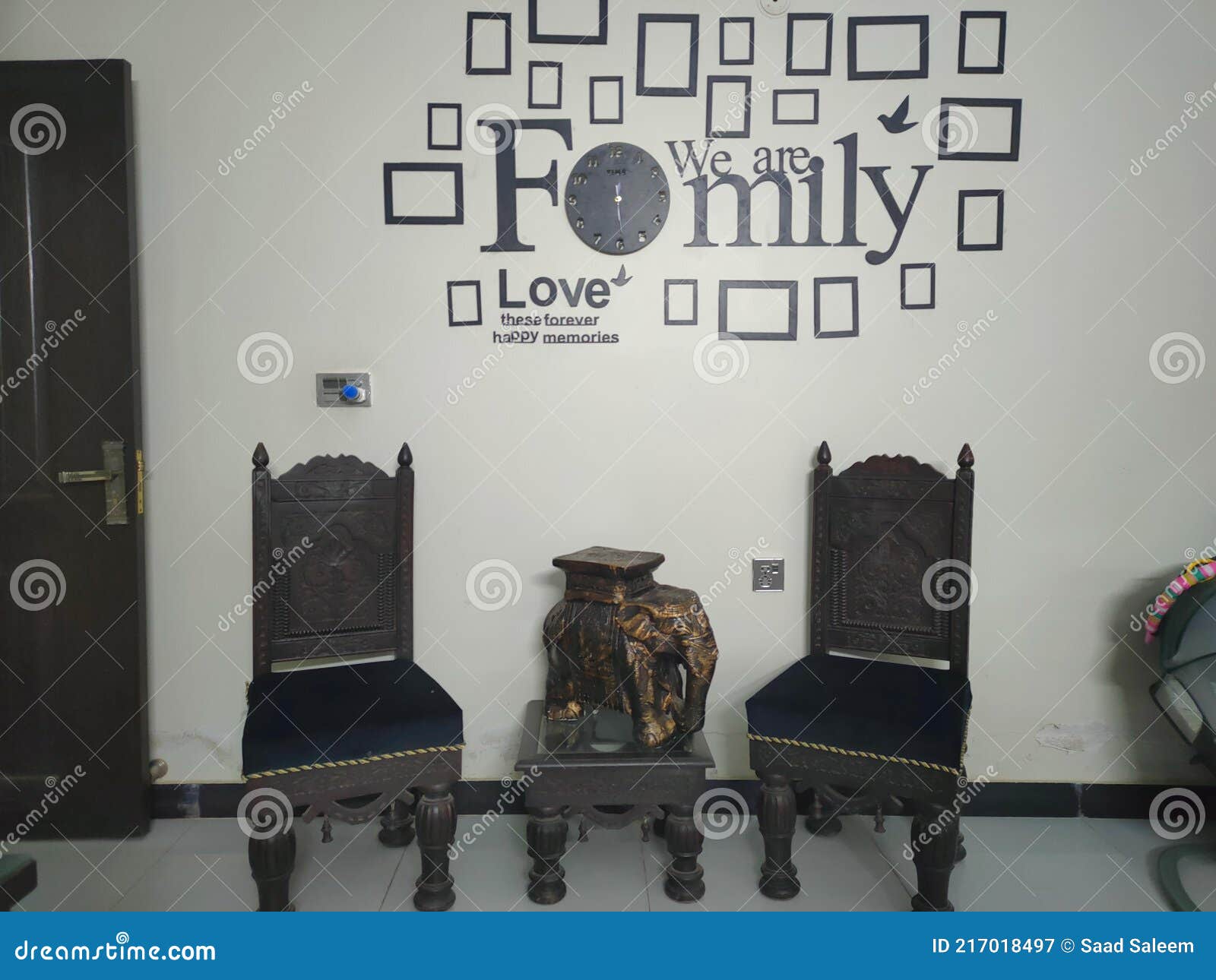 Chinyoti Chairs Set with Ancient Elephant Statue Editorial Photography ...