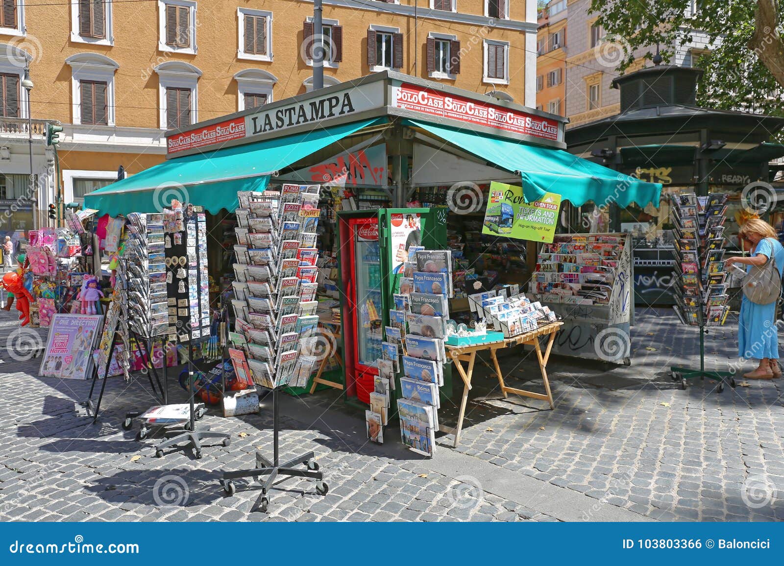 Chiosco a Roma fotografia editoriale. Immagine di roma - 103803366