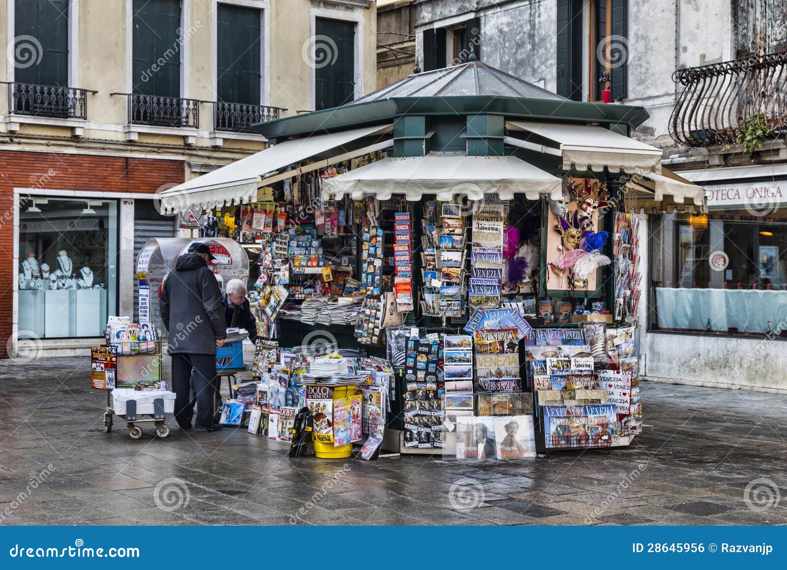 Chiosco a Venezia fotografia editoriale. Immagine di corsa - 28645956