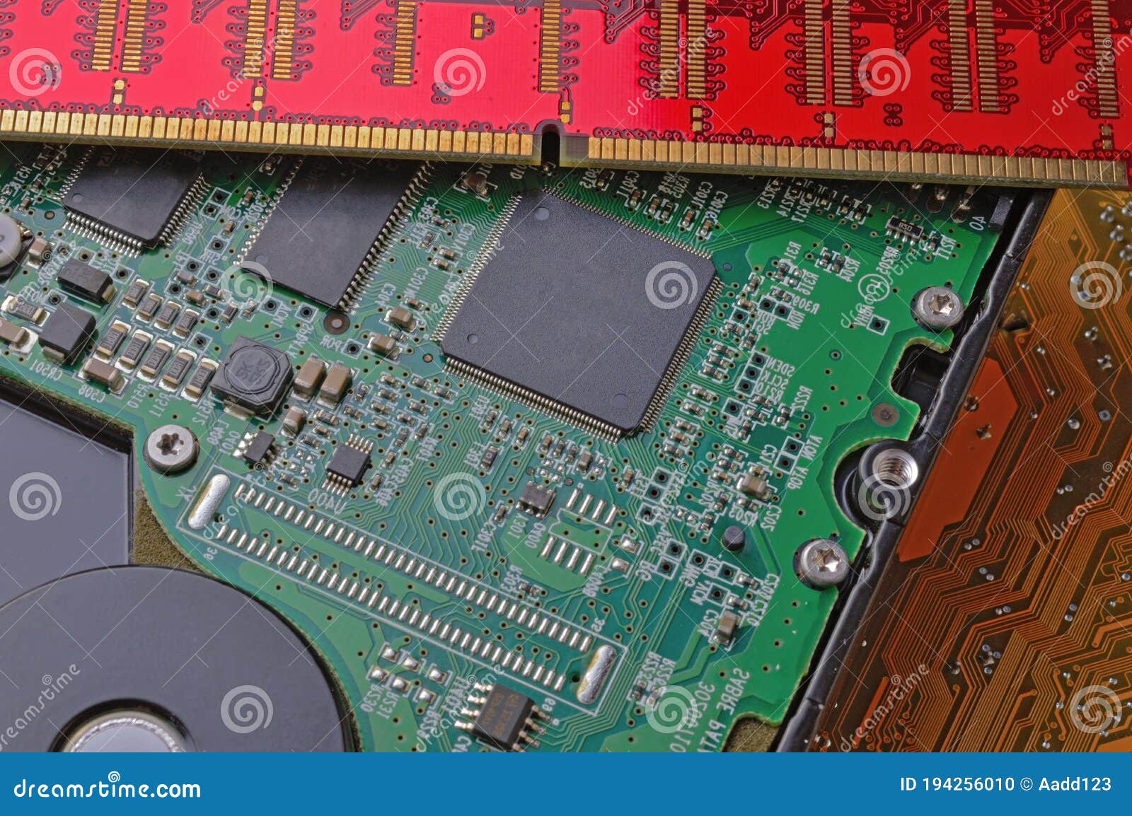 Chip de disco duro foto de archivo. Imagen de tarjeta - 194256010