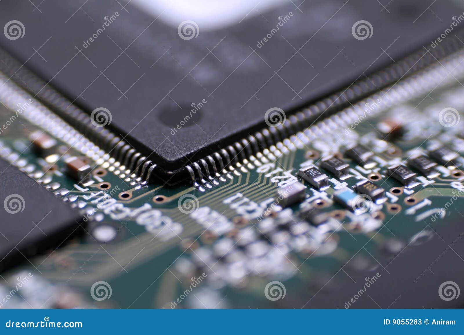 Chip de ordenador imagen de archivo. Imagen de datos, alambre - 9055283