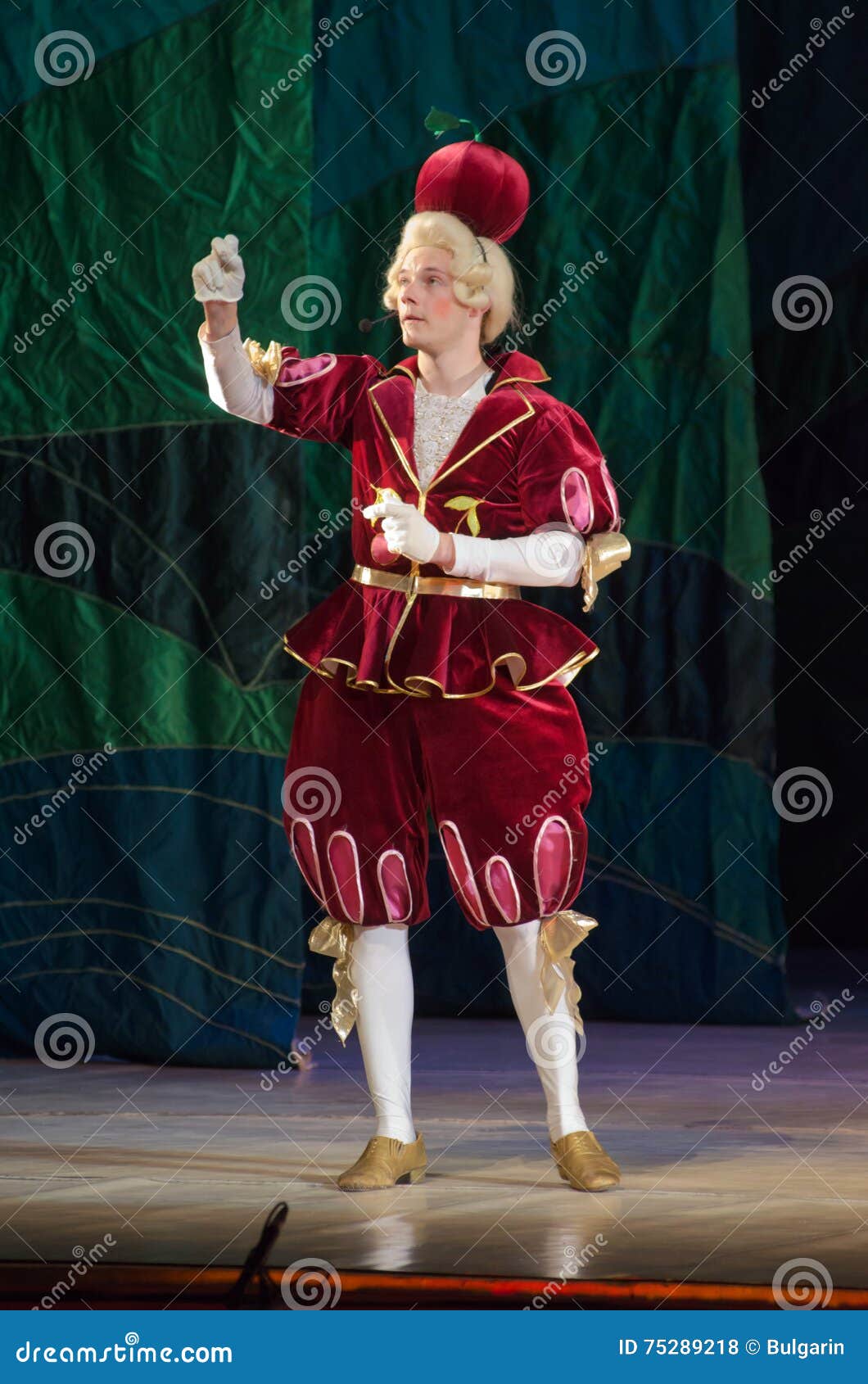 Chipollino photo stock éditorial. Image du bien, musical - 75289218