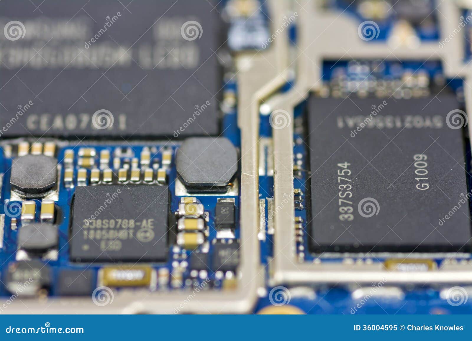 Chips De Memoria En Un Tablero Del Teléfono Celular Imagen de archivo ...