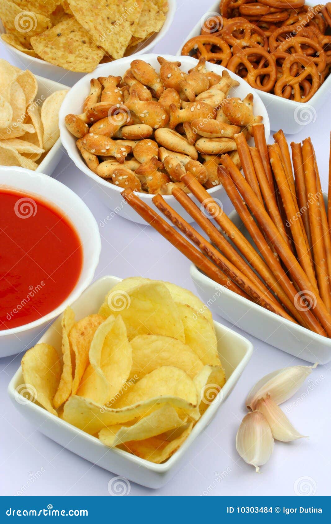 Chips En Andere Zoute Snacks Stock Foto - Image of troep, aardappel ...