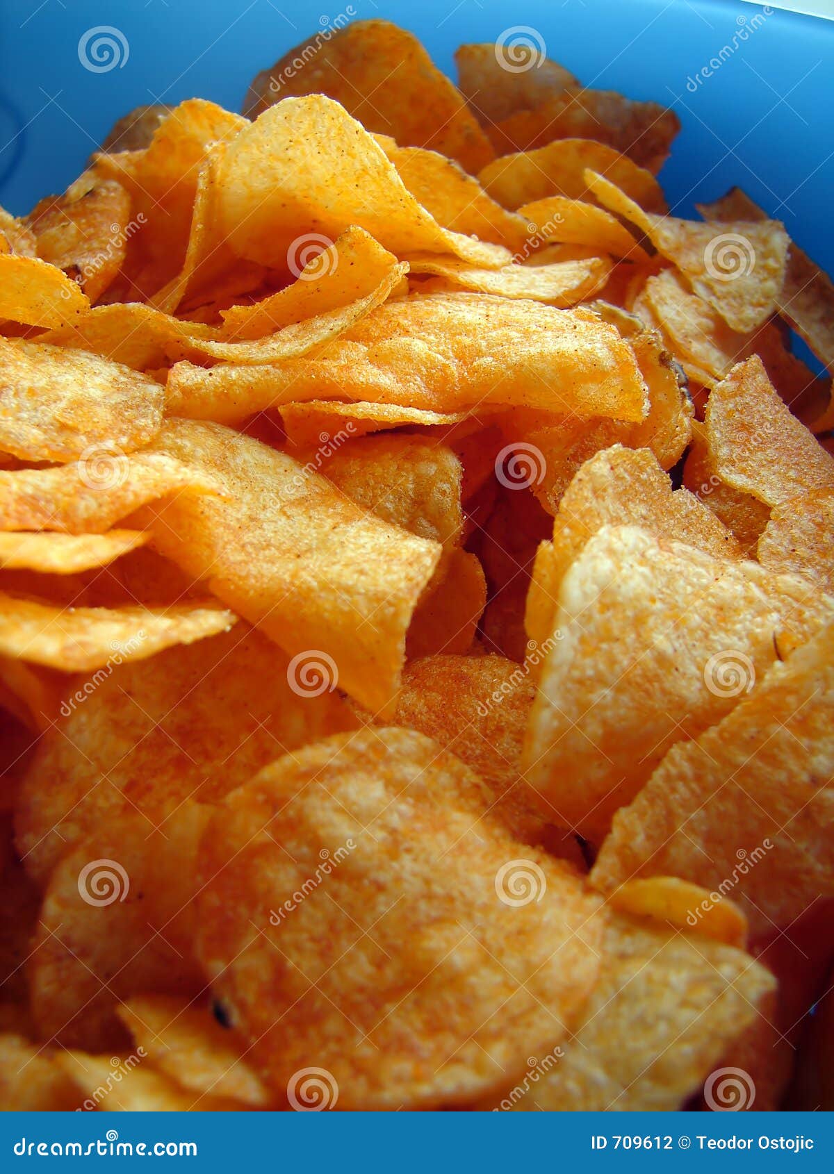 Chipsy zdjęcie stock. Obraz złożonej z sadło, sterta, grule - 709612