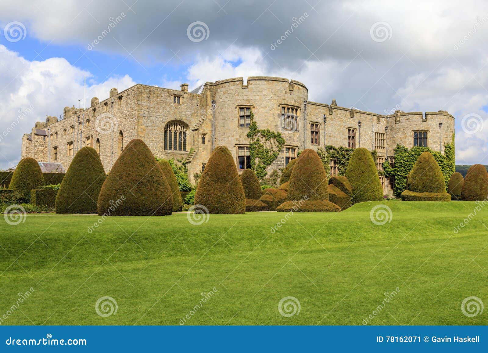 Chirk Castle editorial photo. Image of north, tower, castle - 78162071