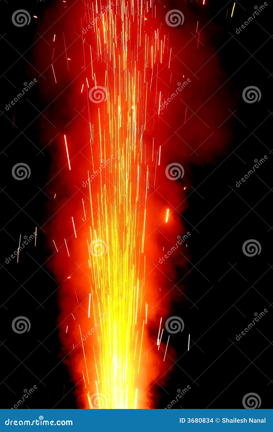 Chispa Que Brilla Intensamente Foto de archivo - Imagen de flor, dorado ...