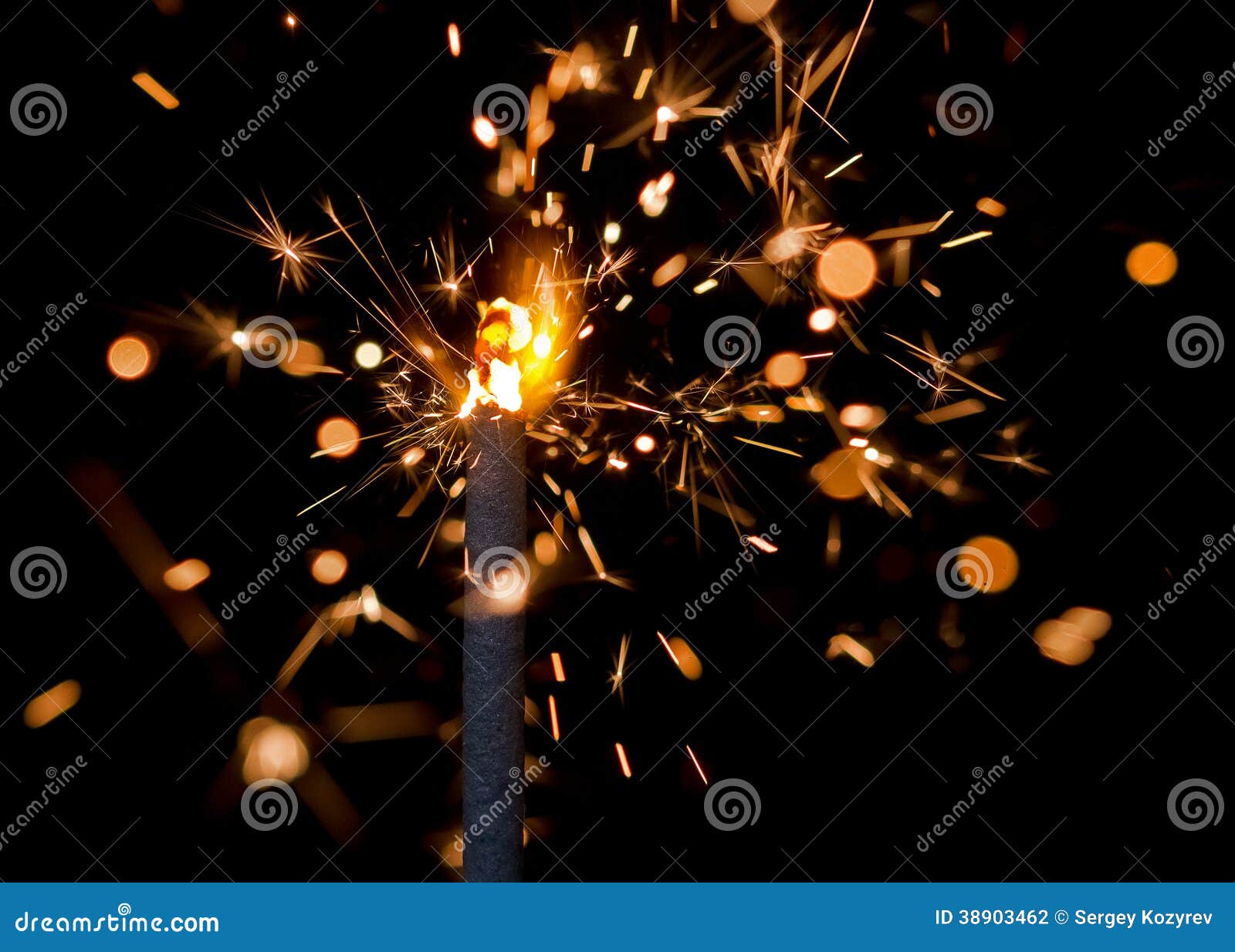 Chispas foto de archivo. Imagen de cubo, cierre, llama - 38903462