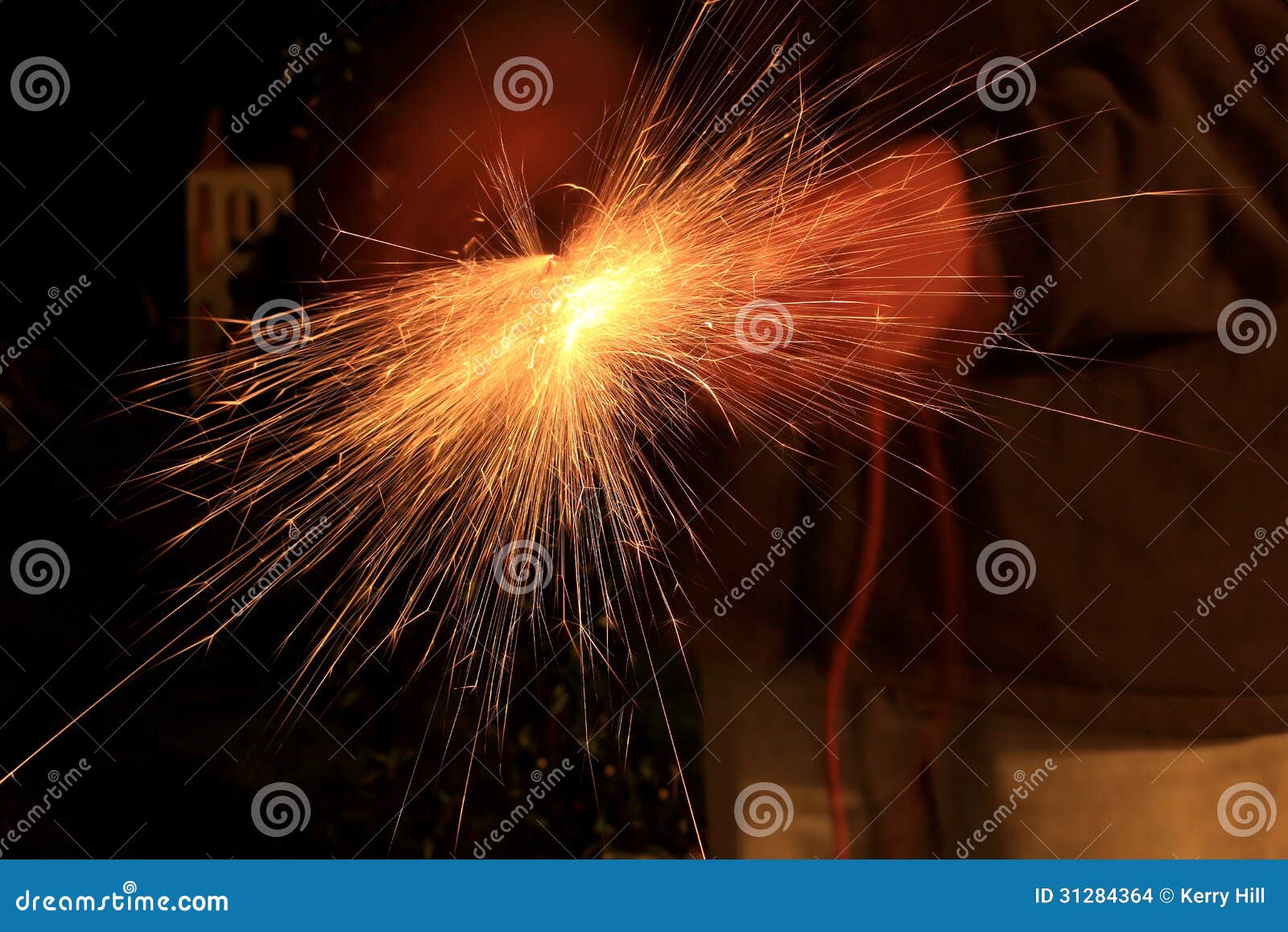 Chispas de soldadura foto de archivo. Imagen de quema - 31284364
