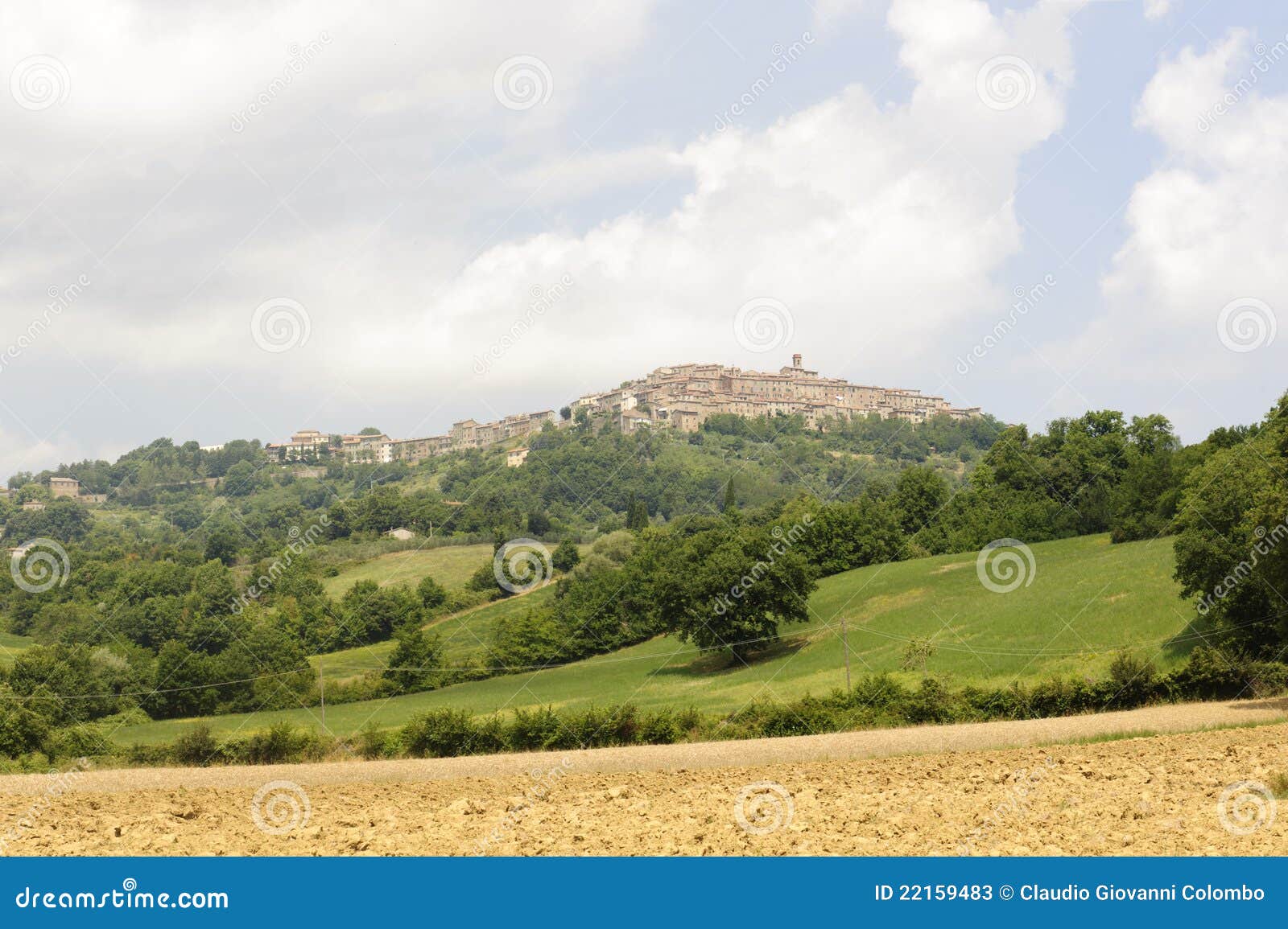 Chiusdino (Tuscany) stock image. Image of panorama, meadow - 22159483