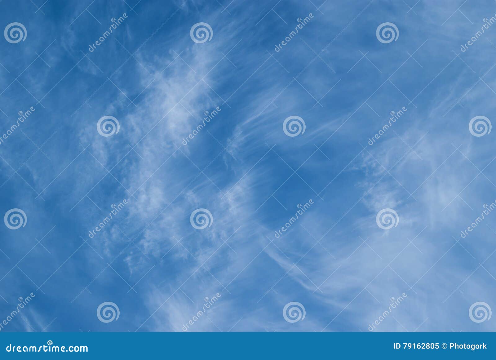 Chmur pierzastych chmury obraz stock. Obraz złożonej z stratosfera ...