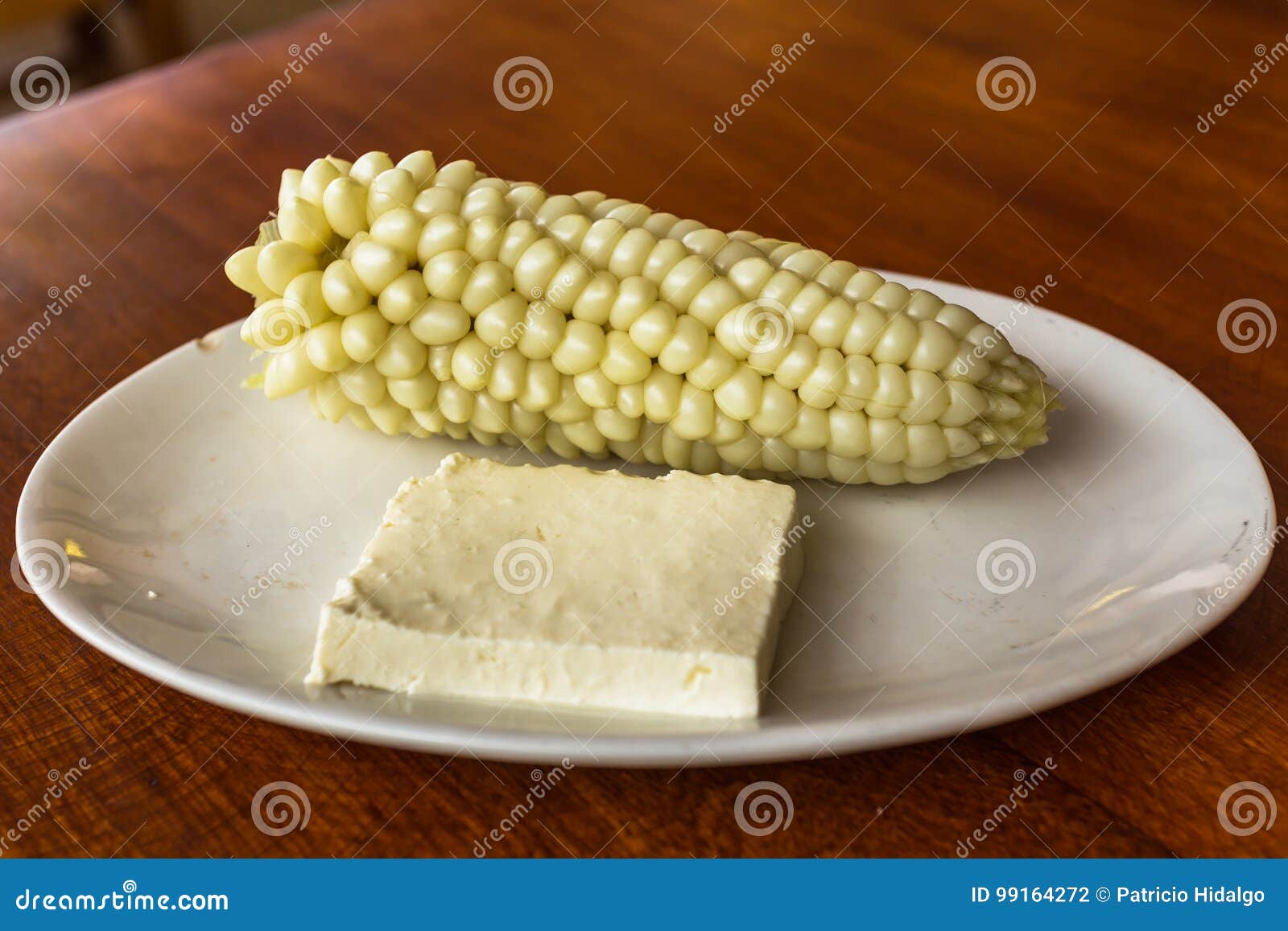 Choclo Oder Zarter Mais Gekocht Stockfoto - Bild von leute, gegrillt ...