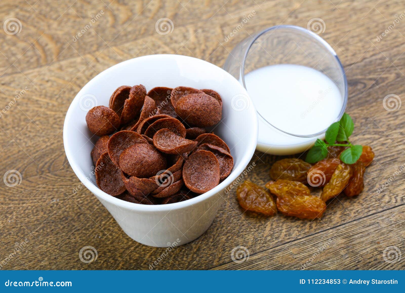 Choco corn flakes stock image. Image of ingredient, fiber - 112234853