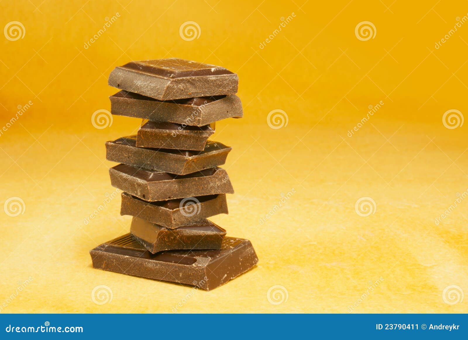 Chocolade Die in Staaf Wordt Gestapeld Stock Afbeelding - Image of ...