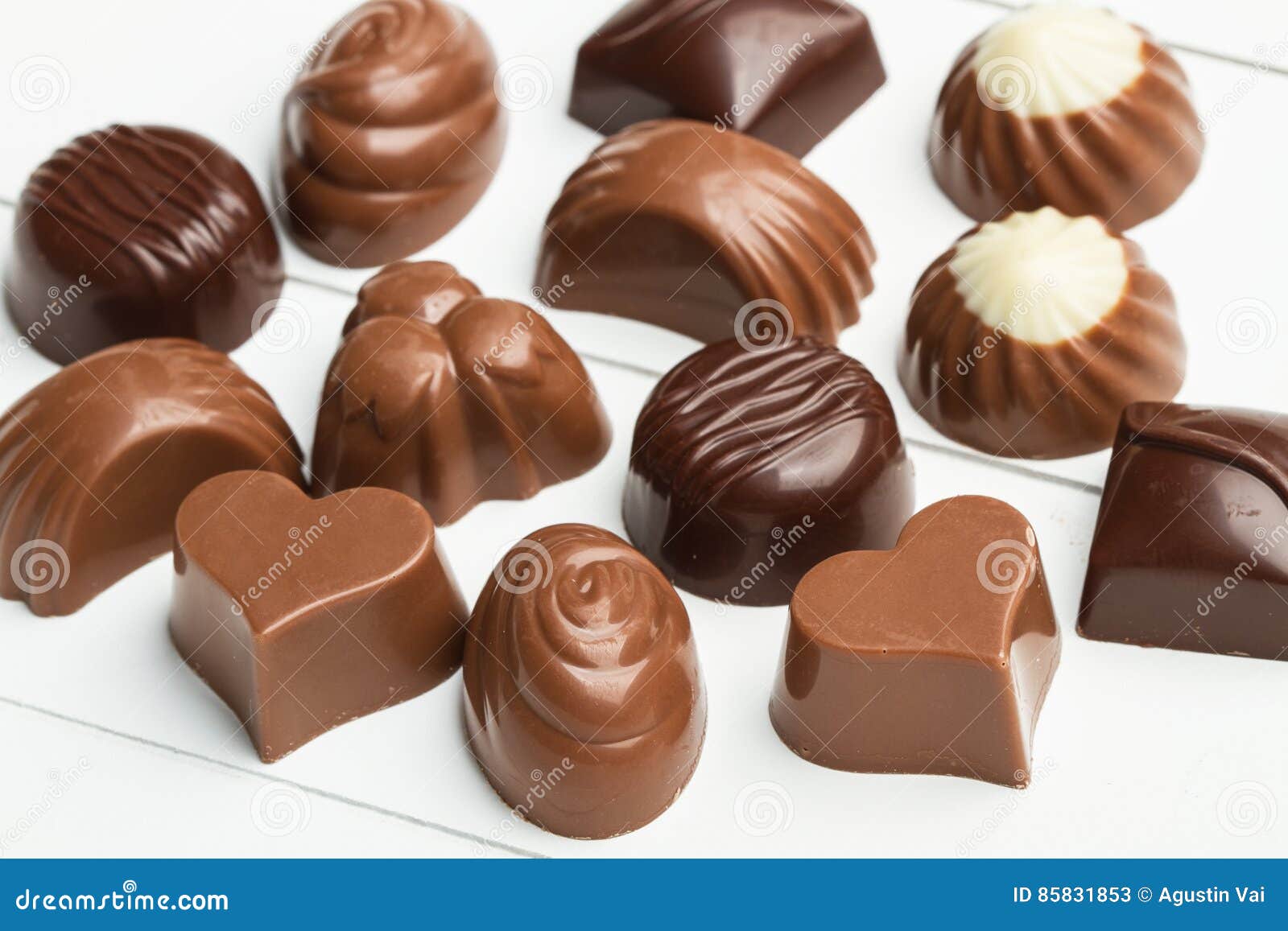 Chocolade Met Verschillende Vormen Stock Afbeelding - Image of zoet ...