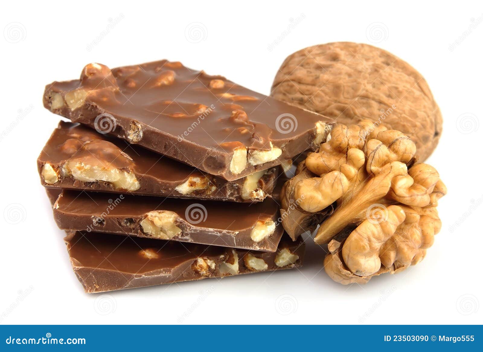 Chocolat avec des noix photo stock. Image du feuilles - 23503090