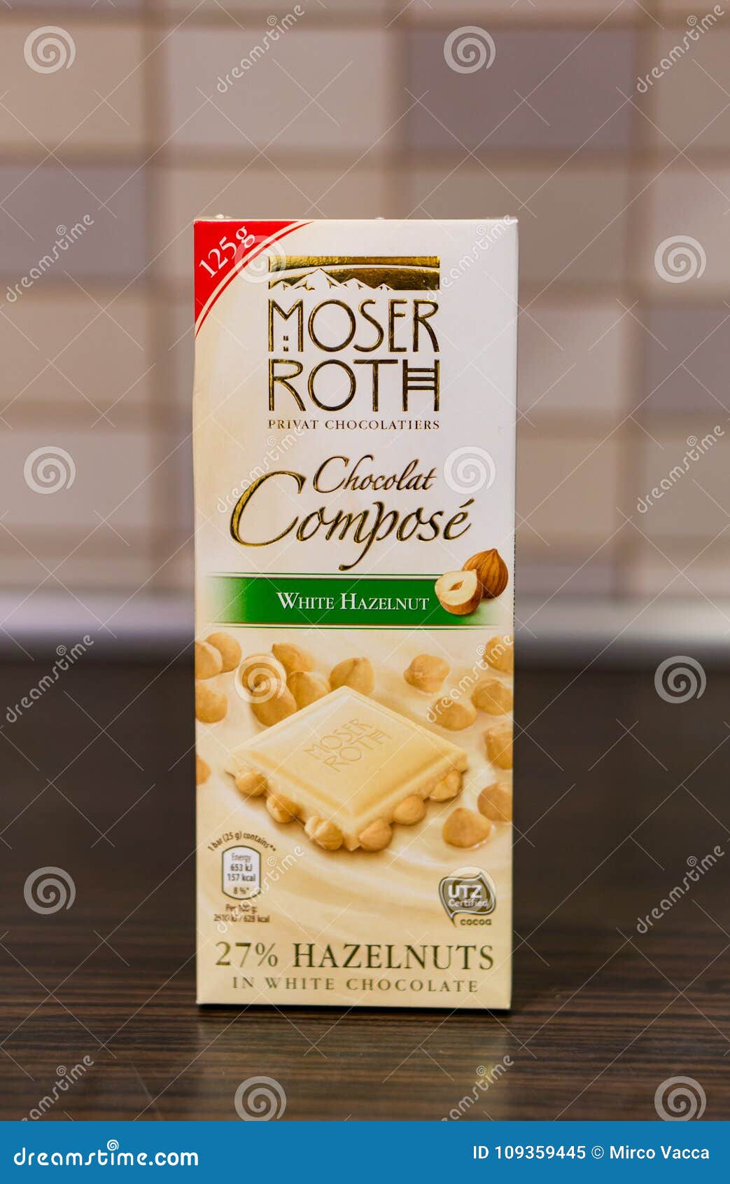 Chocolat Blanc De Noisette De Moser Roth Image éditorial - Image du ...