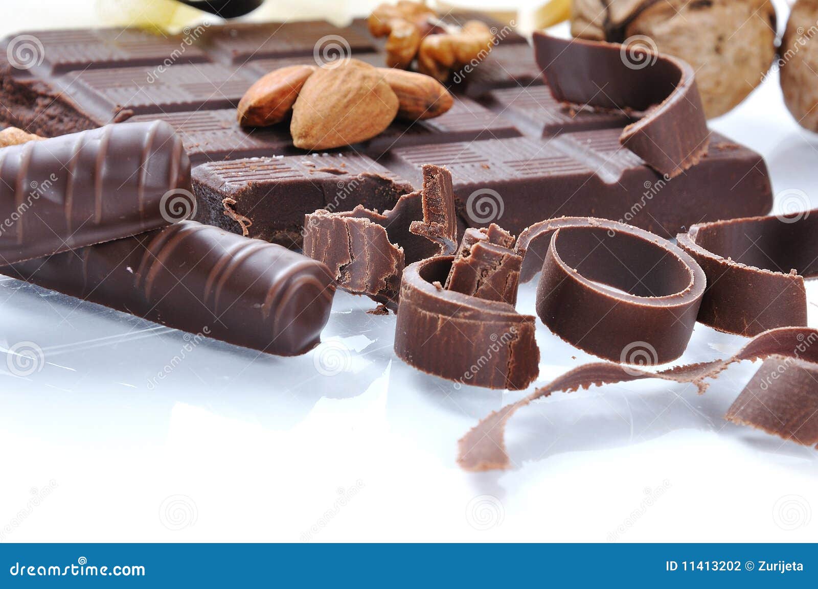 Chocolat, table, parties photo stock. Image du foncé - 11413202