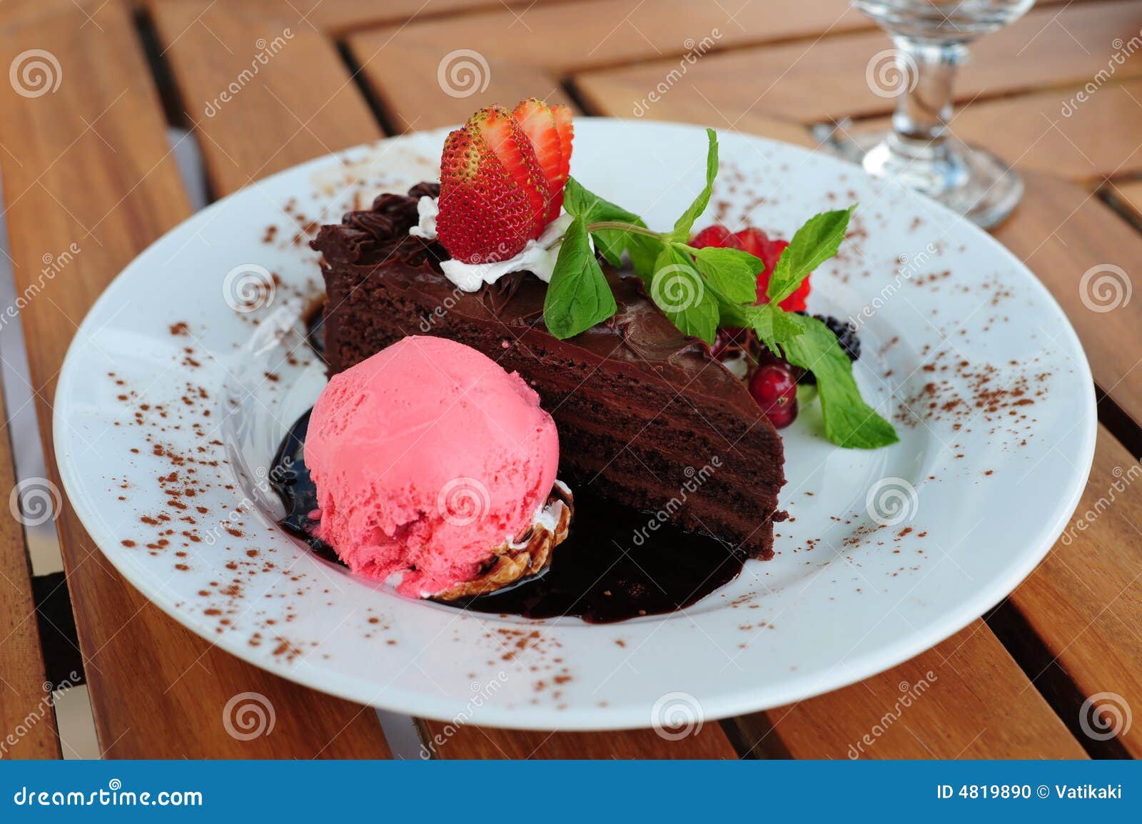 Chocolate Cake with Garnish Stock Photo - Image of sauce, leaf: 4819890