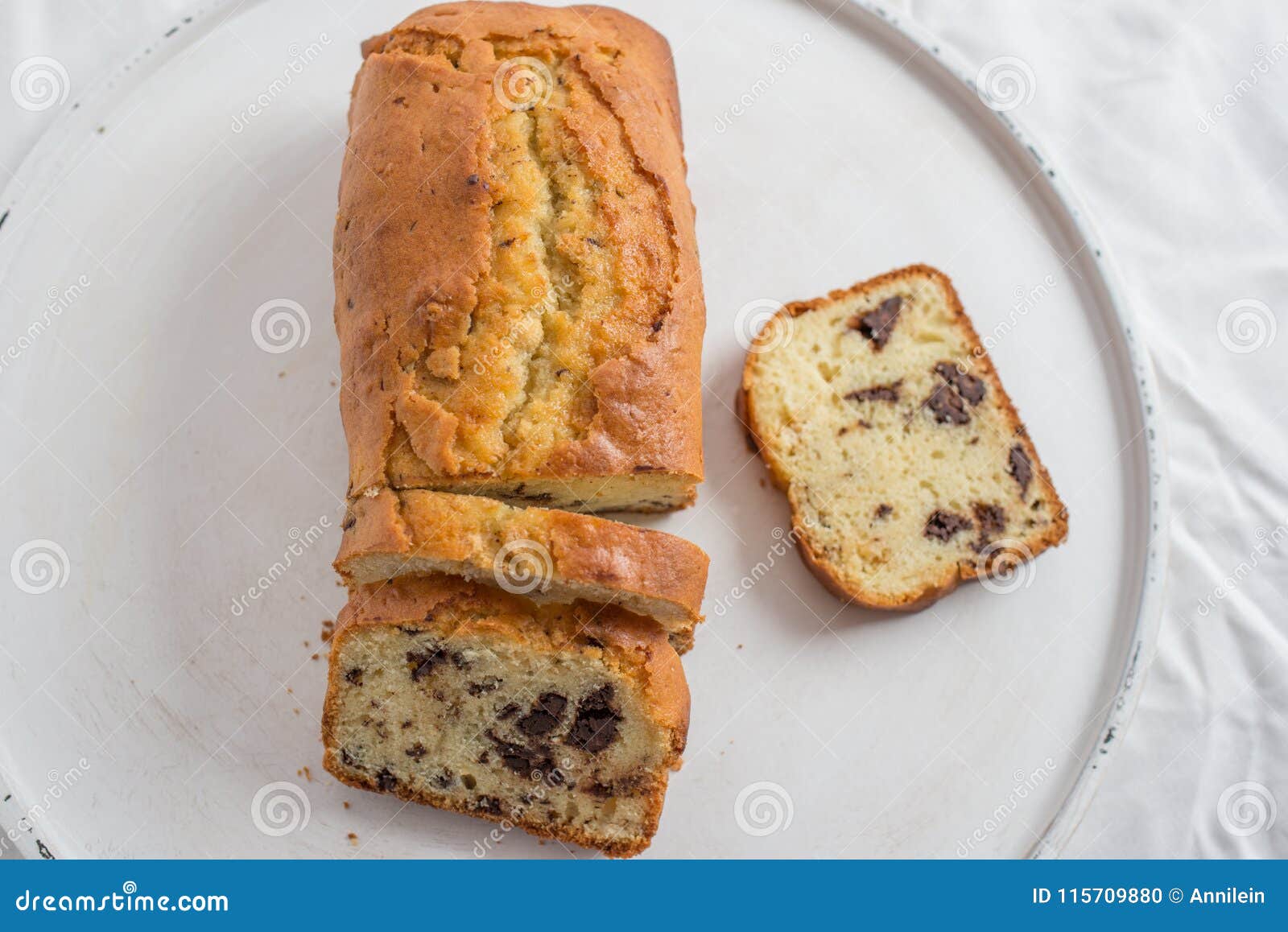Chocolate chip sponge cake stock photo. Image of brownie - 115709880