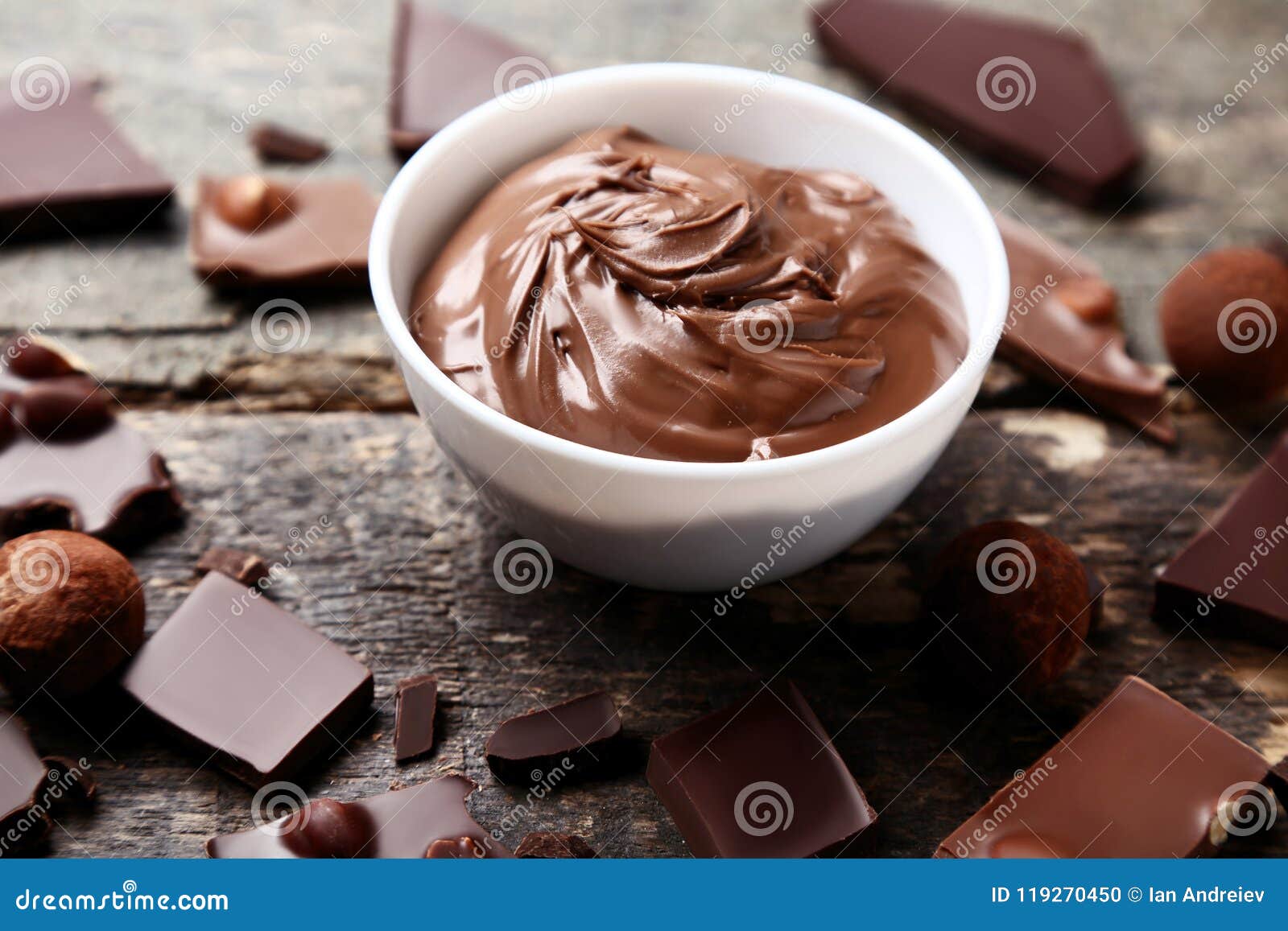 Chocolate derretido foto de archivo. Imagen de cocina - 119270450