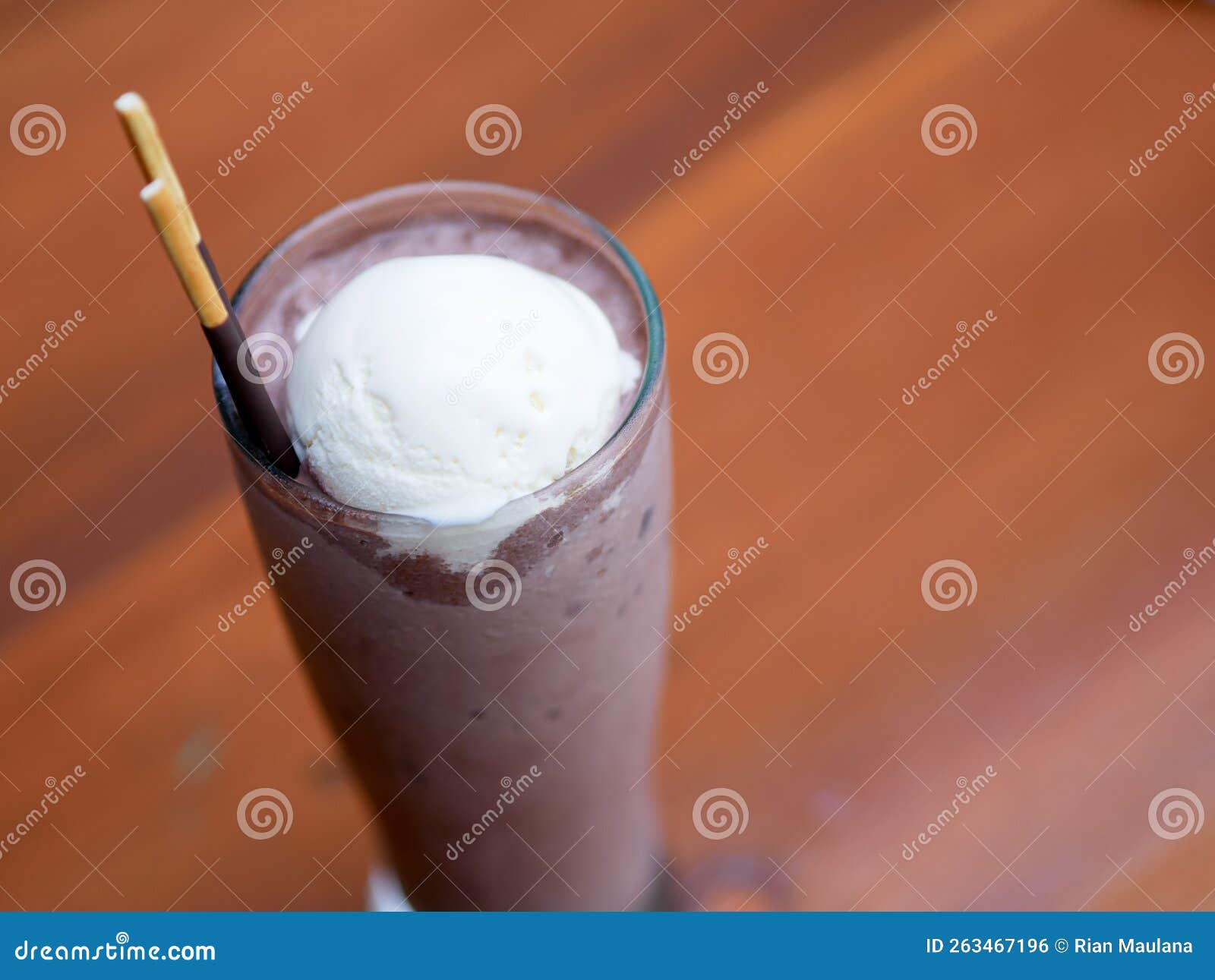 Chocolate Float Drink with Ice Cream, Chocolate Shake Drink Stock Photo ...
