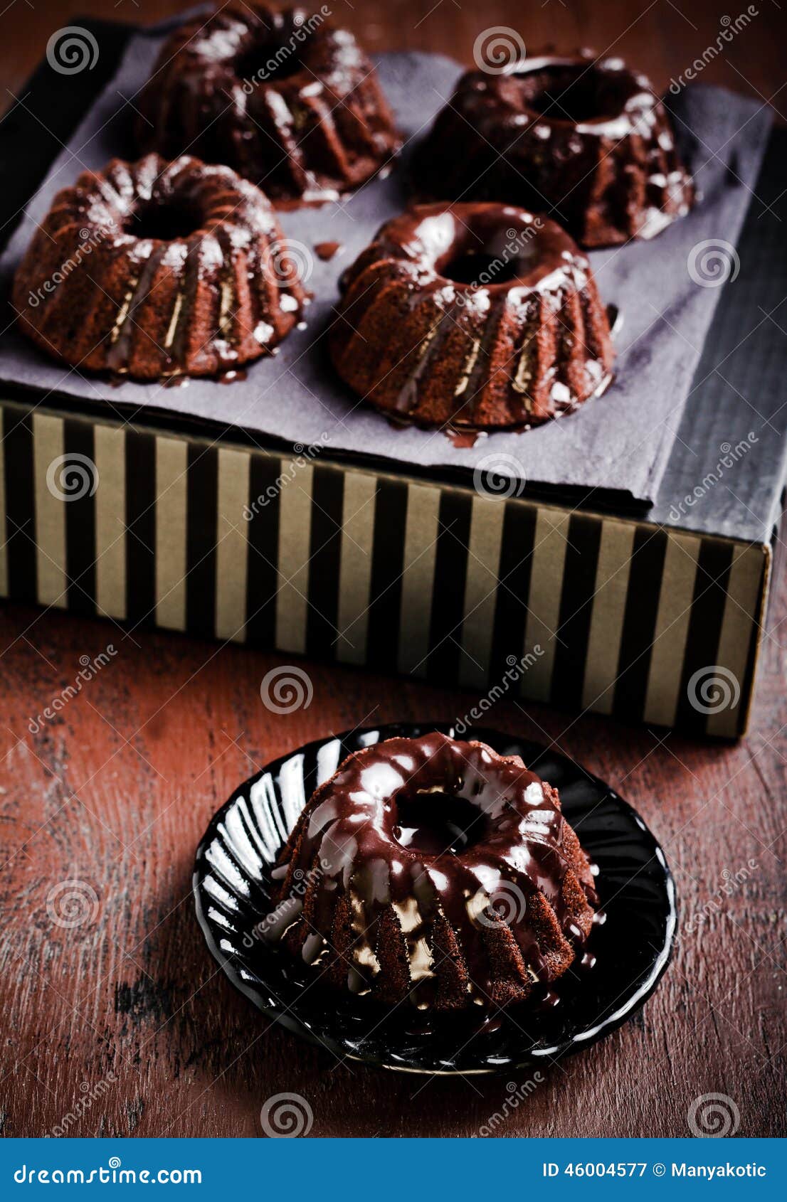 Chocolate mini bundt cake stock image. Image of homemade - 46004577
