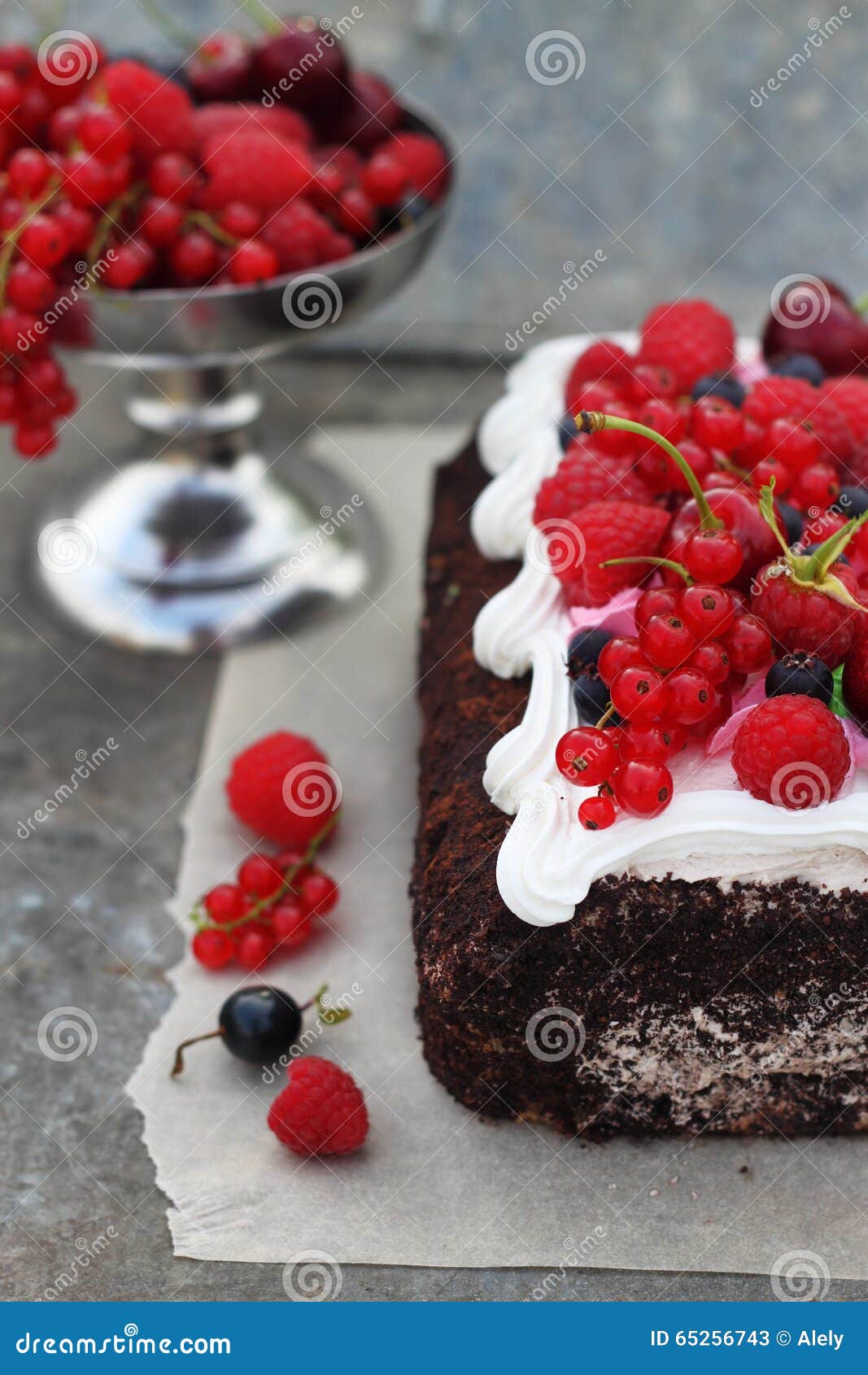 Chocolate Roulade with Cream Stock Image - Image of flowers, roll: 65256743