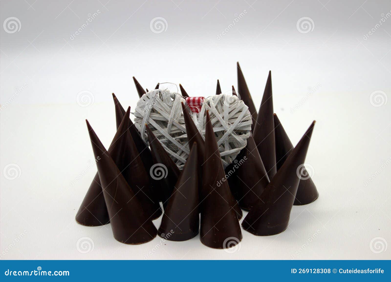 Chocolates Alargados Sobre Fondo Blanco Foto de archivo - Imagen de ...